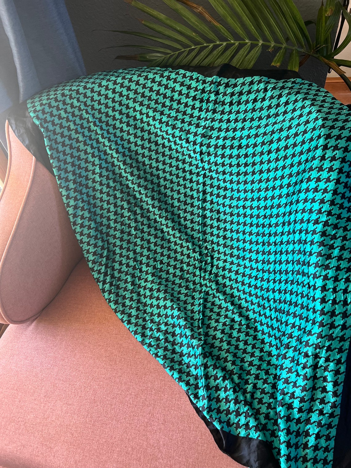 Authentic 100% Silk Scarf. Vintage, Retro Echo, New York. 31x32 Inches ...