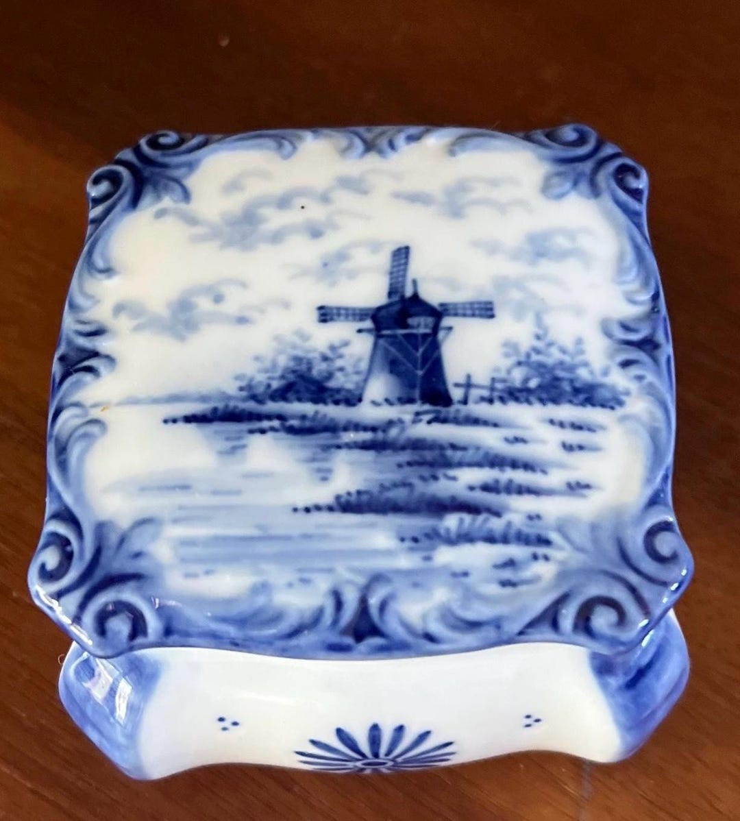Vintage Delf Blue Porcelain Lidden Trinket With Holland Windmill ...