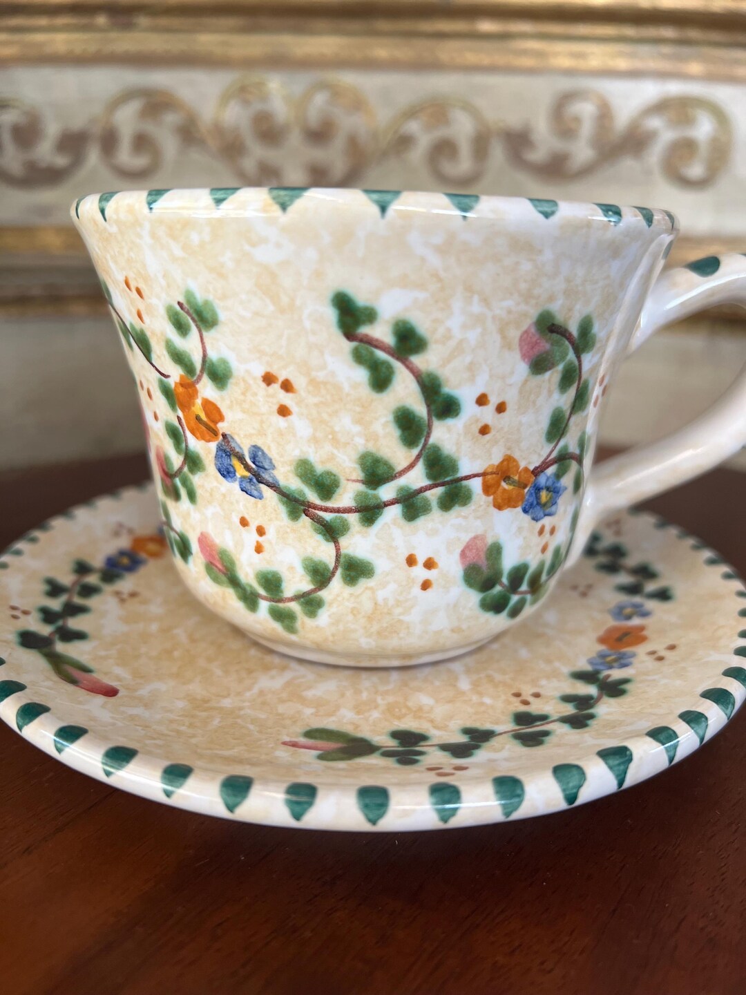 Beautiful Italian Pottery Mug, Dip a Mano. Floral Details, Hand Painted ...