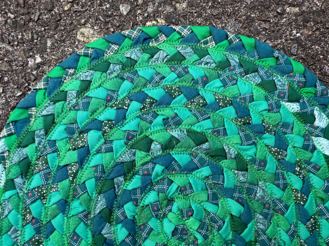 Green Table Mat 13” - Etsy