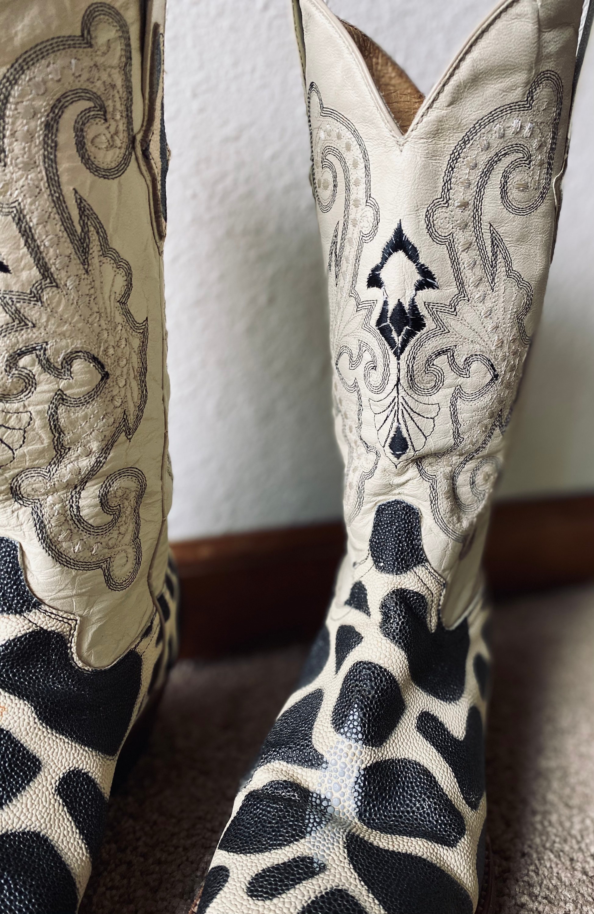 RARE Womens 8.5 Ferrini Stingray Giraffe Print Square Toe Boots - Etsy
