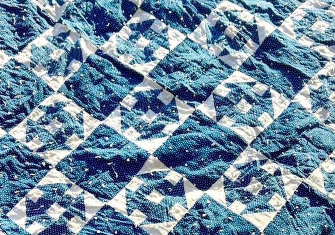 Antique Quilt Hole in the Wall - Etsy