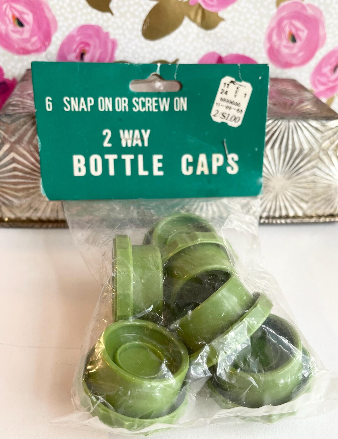 Vintage Green Plastic Bottle Cap Covers, 6 Snap on or Screw on 2 Way ...