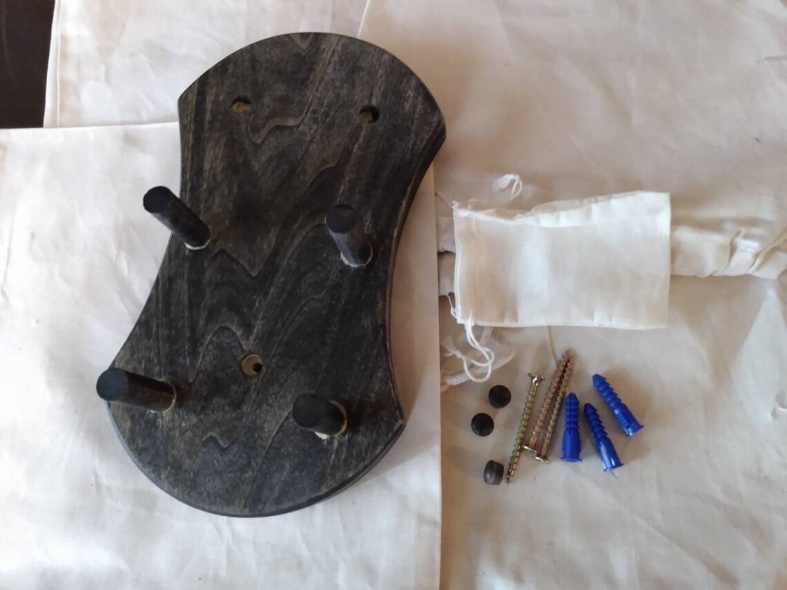 Vertical Axe Display - Etsy