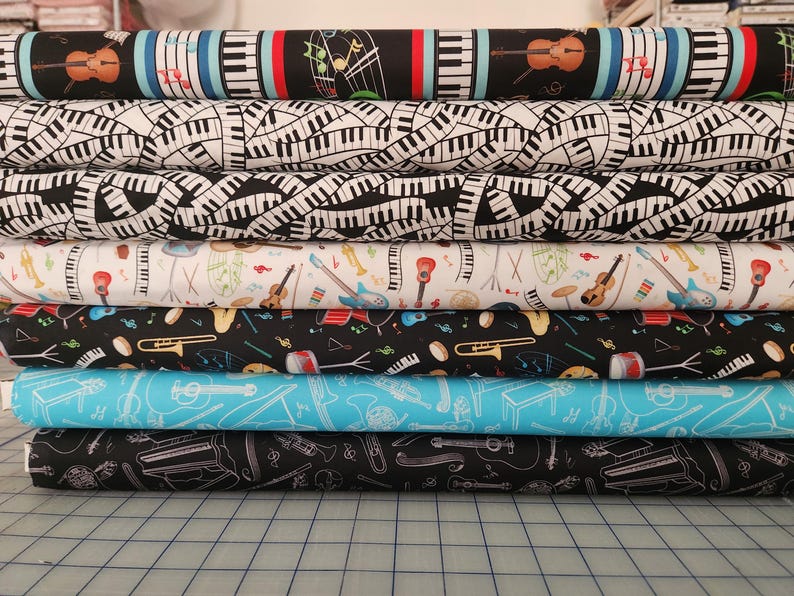 Making Music Piano Keys on Black, Great Coordinating Fabric, Quilting ...