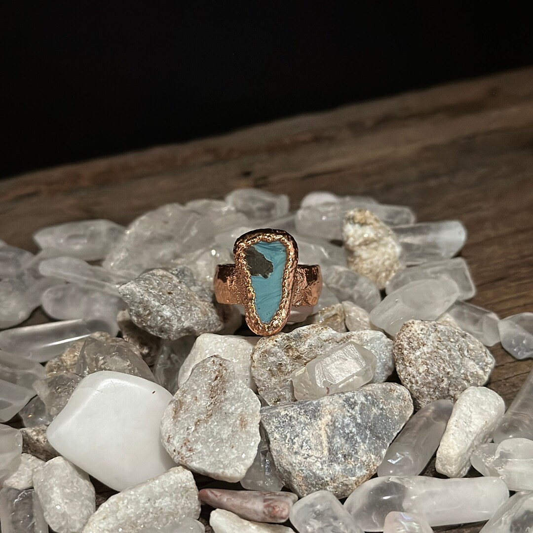 Vintage Iron Ore Blue and Black Slag Stone Ring Size 8 By-product Iron ...