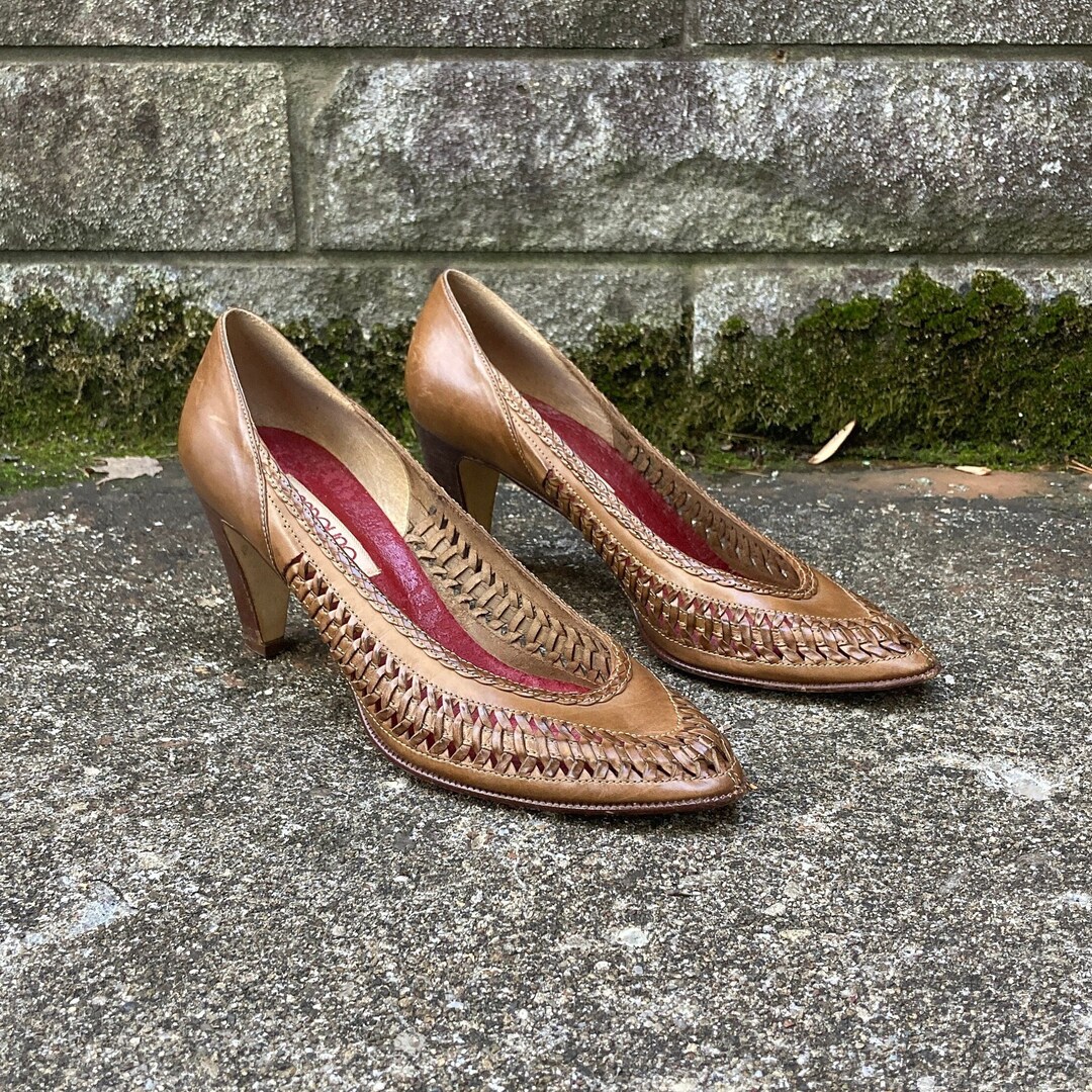 Size 7 - 7.5 - 70s/80s Woven Stacked Heel Pumps by BANDOLINO - Made in ...