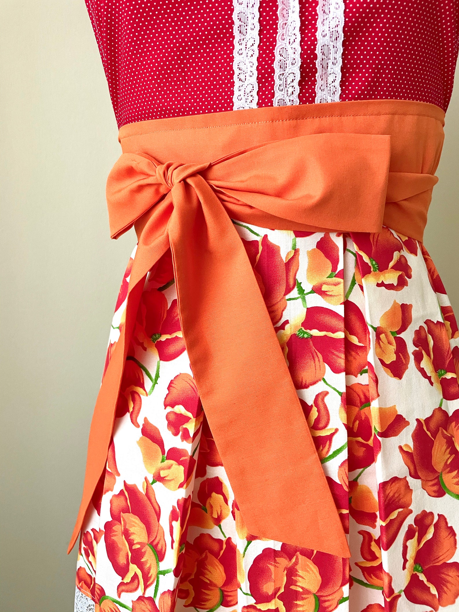 Vintage Inspired Retro Full Apron Kitchen Apron Poppies Print Fabric ...