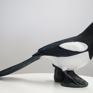 Magpie Bird Statue Hand Cast Resin Figurine - Etsy UK