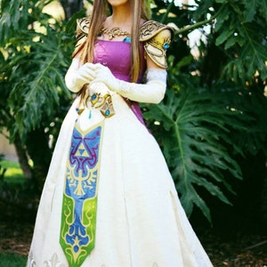 Princess Zelda Cosplay - Twilight Princess Zelda Armor Pauldrons Belt ...
