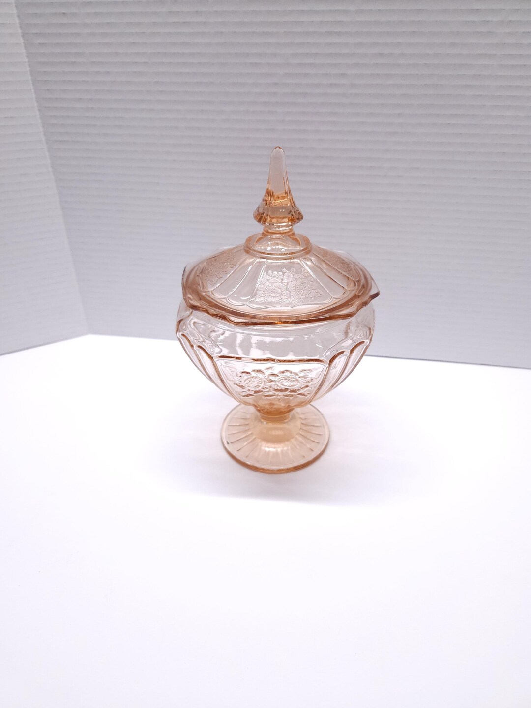 Vintage Pink Mayfair Candy Dish With Lid by Anchor Hocking Pink ...