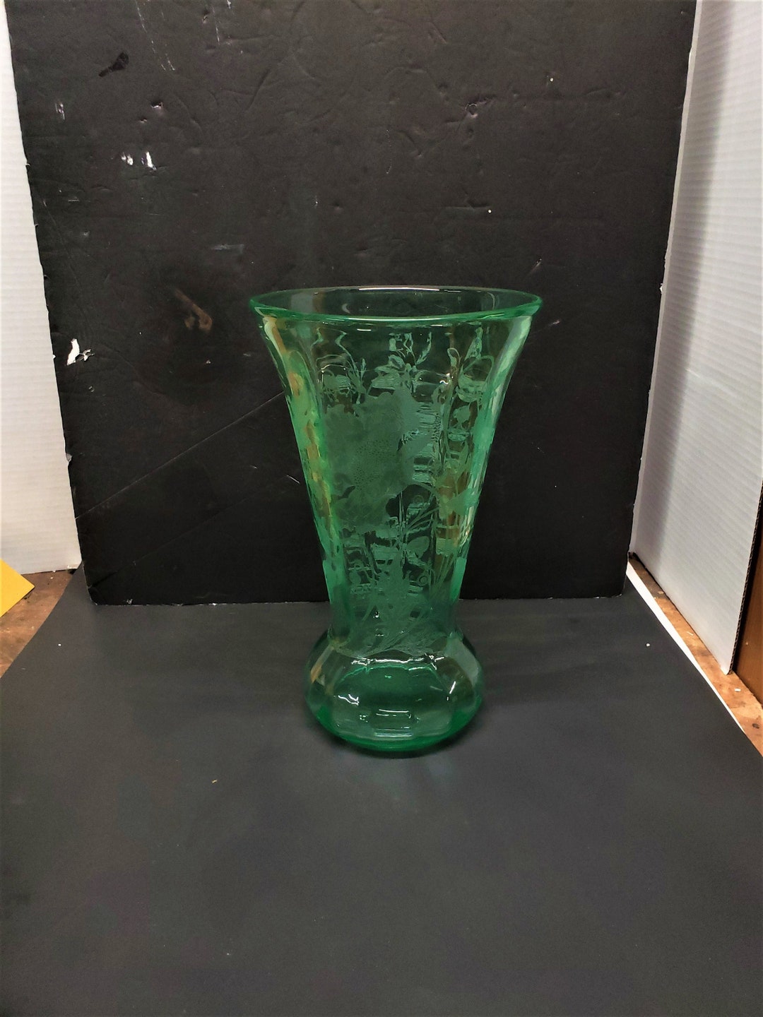 RARE Vintage Green California Poppy 12" Vase by Paden City Glass Co. in ...