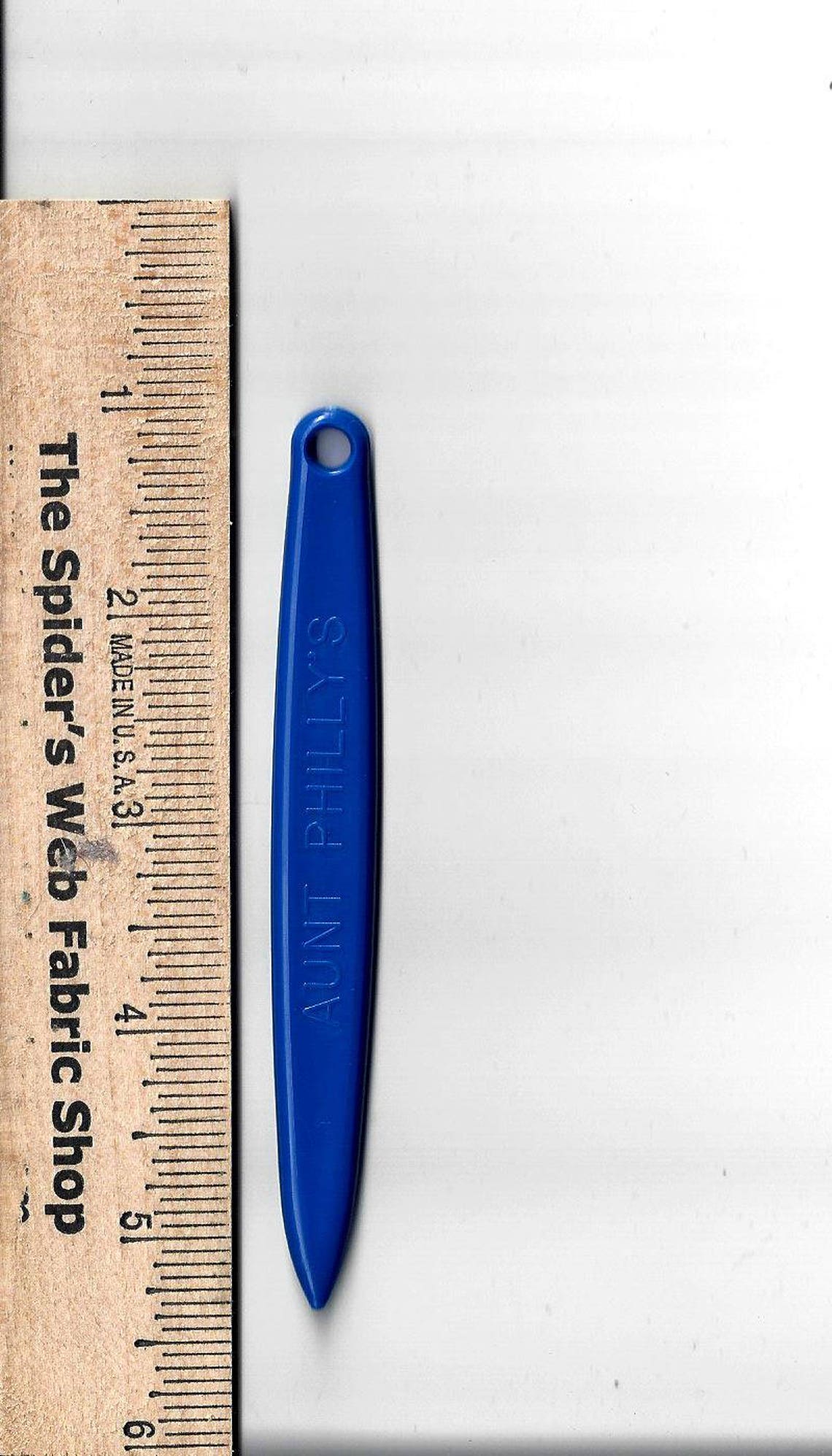 Aunt Philly's Toothbrush RUG NEEDLE Fabric Strip Rugs - Etsy