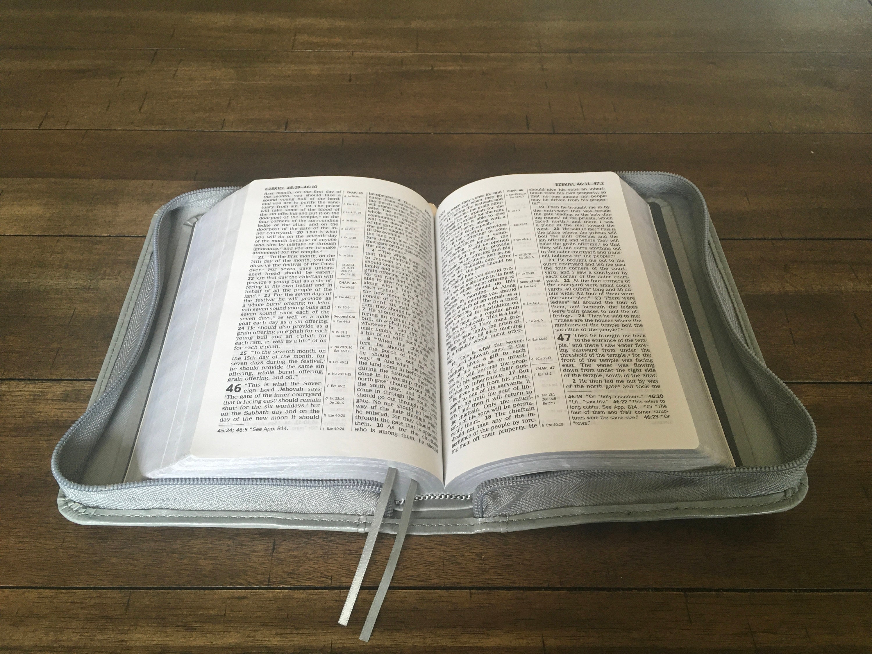 Bible cover jw English bible cover Jw gift Elders gifts - Etsy México