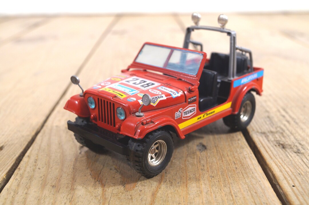 Diecast Jeep CJ-7 Dakar by Burago 1990s - Etsy