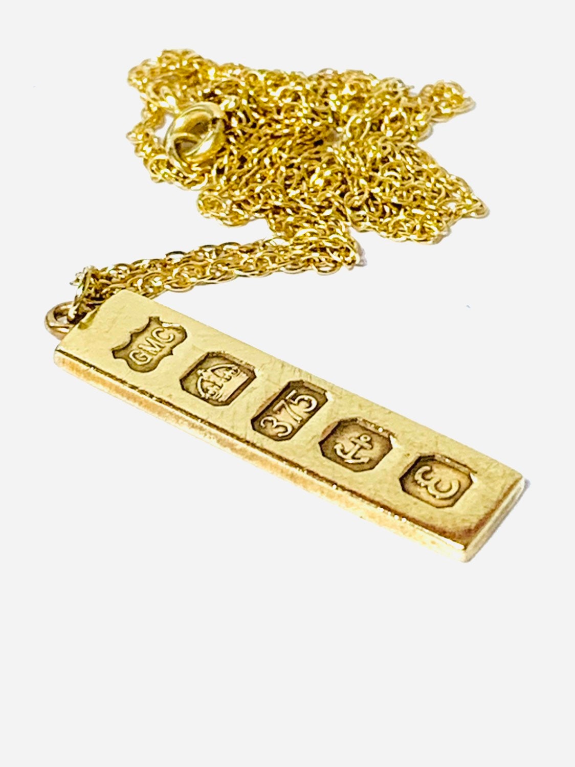Superb vintage 9ct yellow gold 18 inch chain with solid gold ingot ... Superb vintage 9ct yellow gold 18 inch chain with solid gold ingot ...