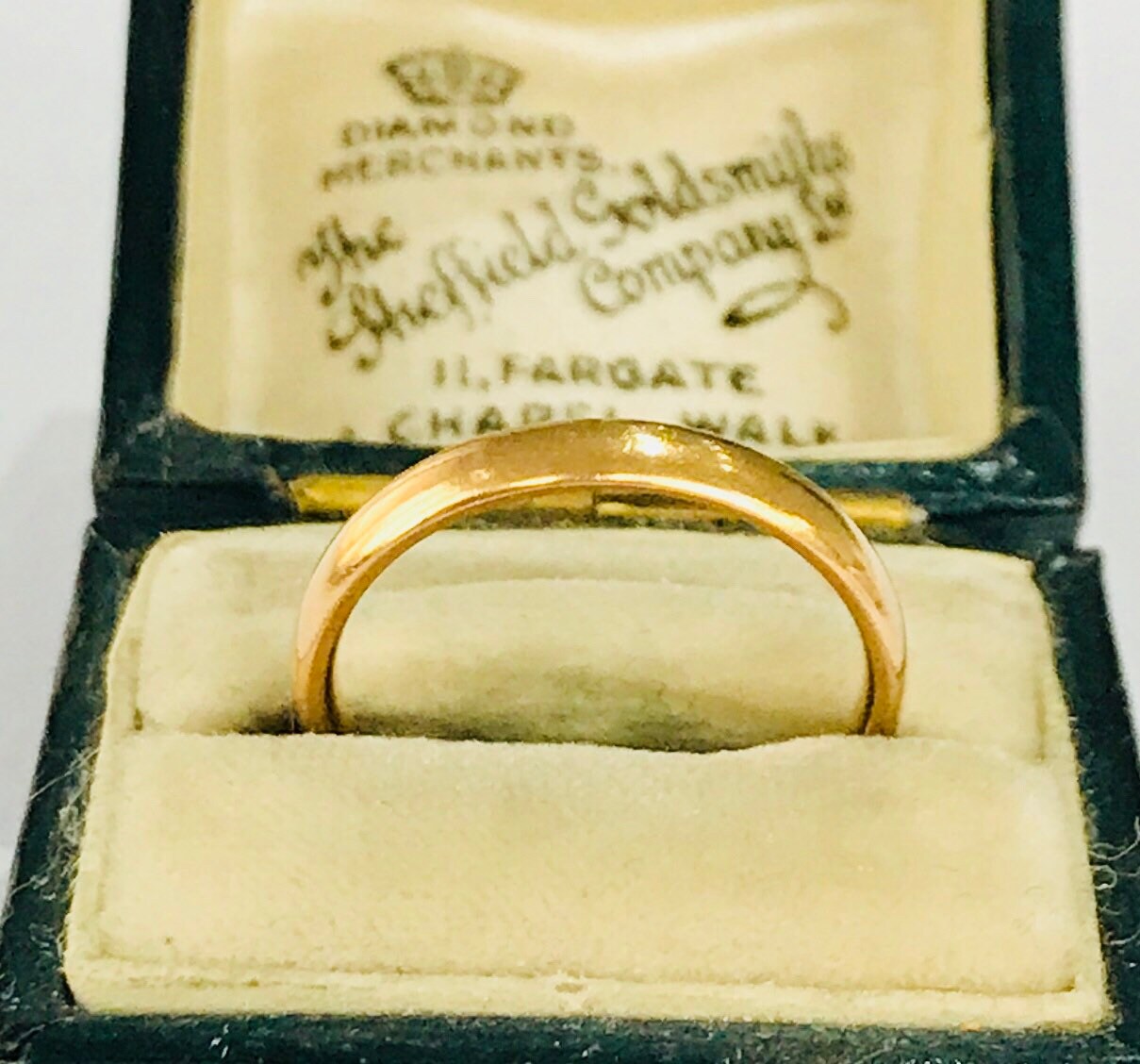Superb antique 22ct gold wedding ring - hallmarked London 1922
