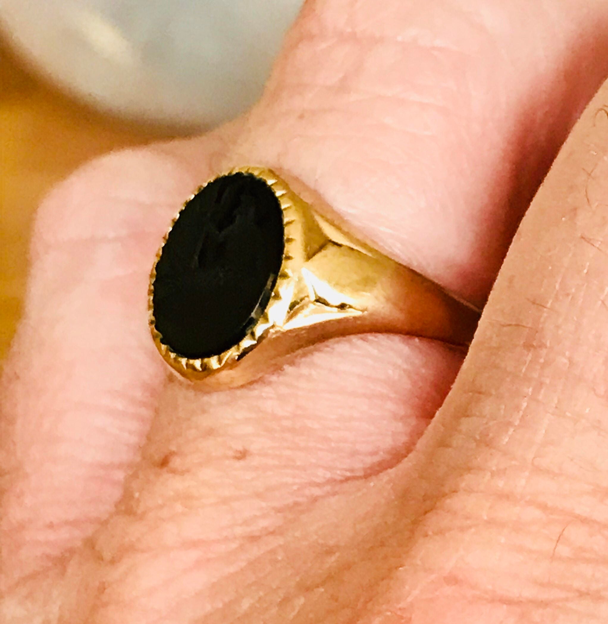 Unusual vintage 9ct yellow gold signet ring with Neptune intaglio ...