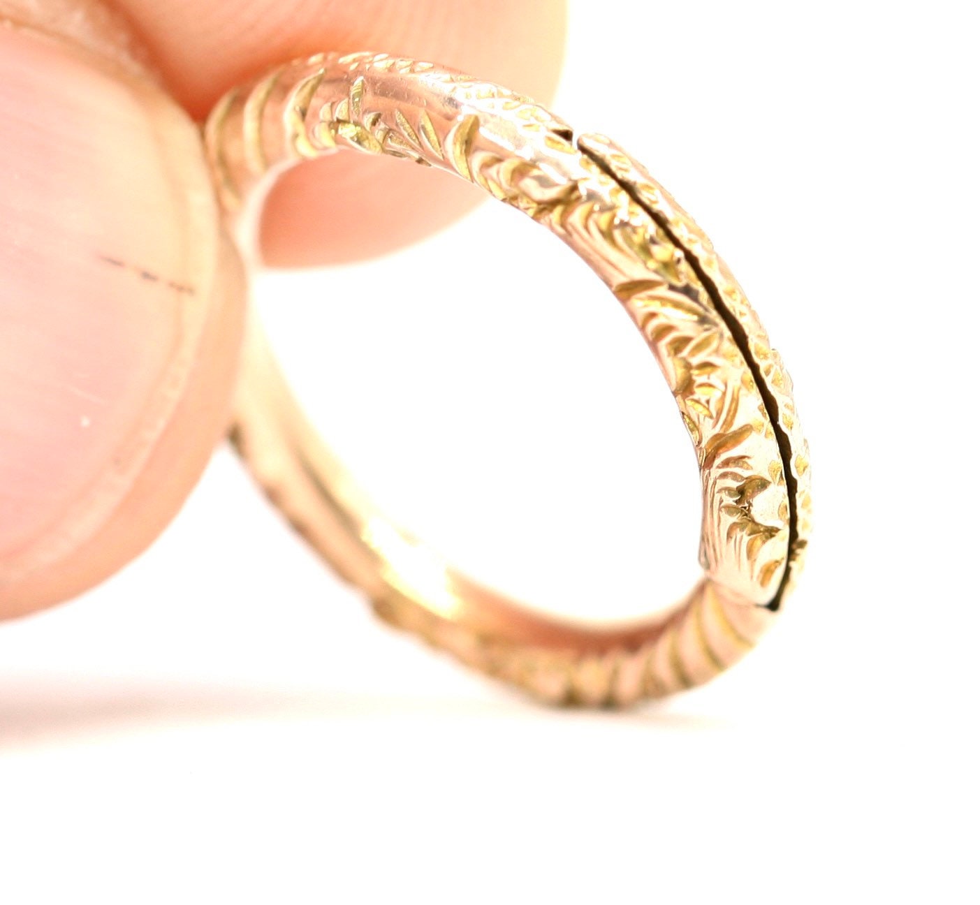 Superb rare Georgian 9ct gold split ring