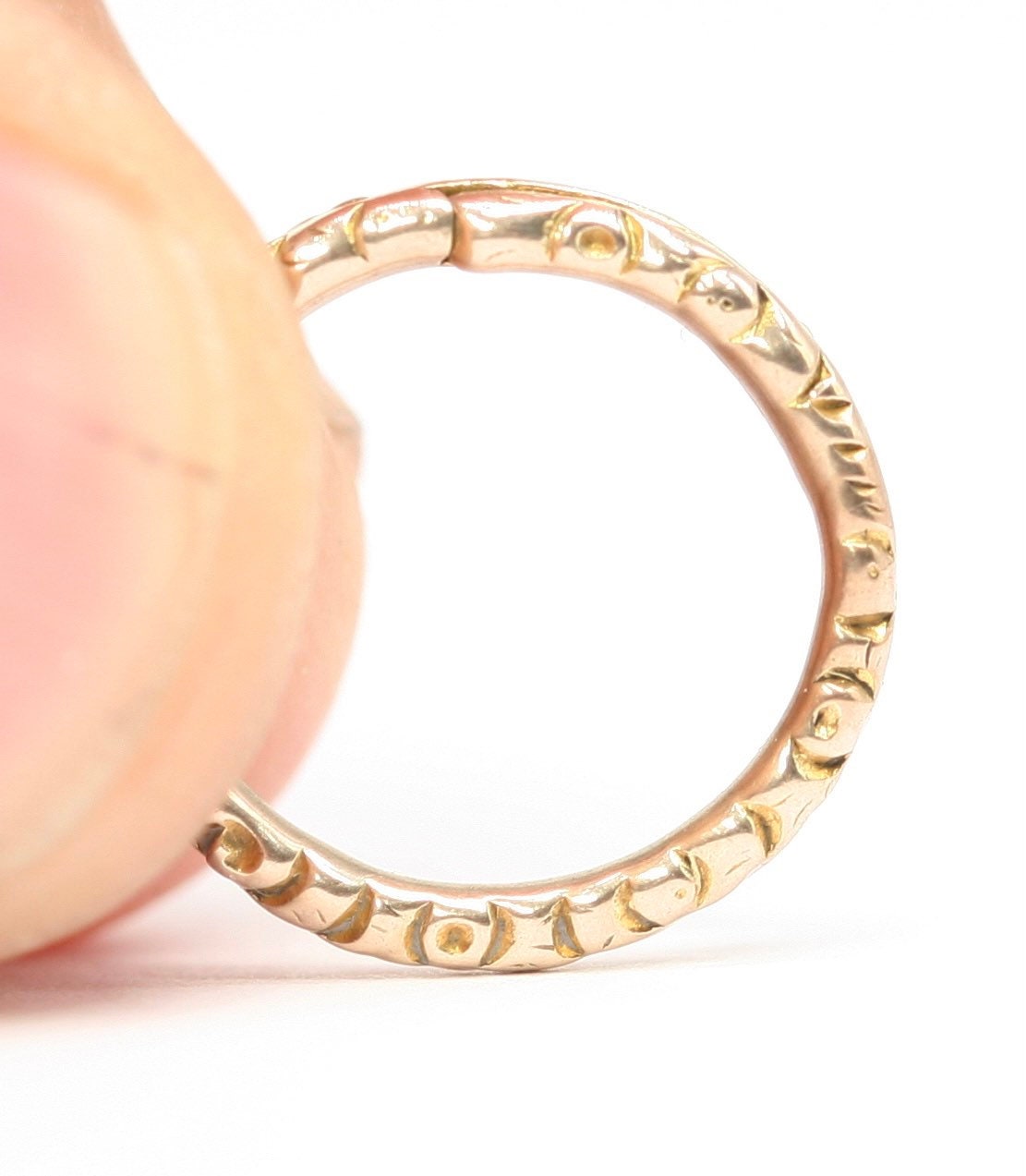 Superb antique Georgian 9ct gold split ring