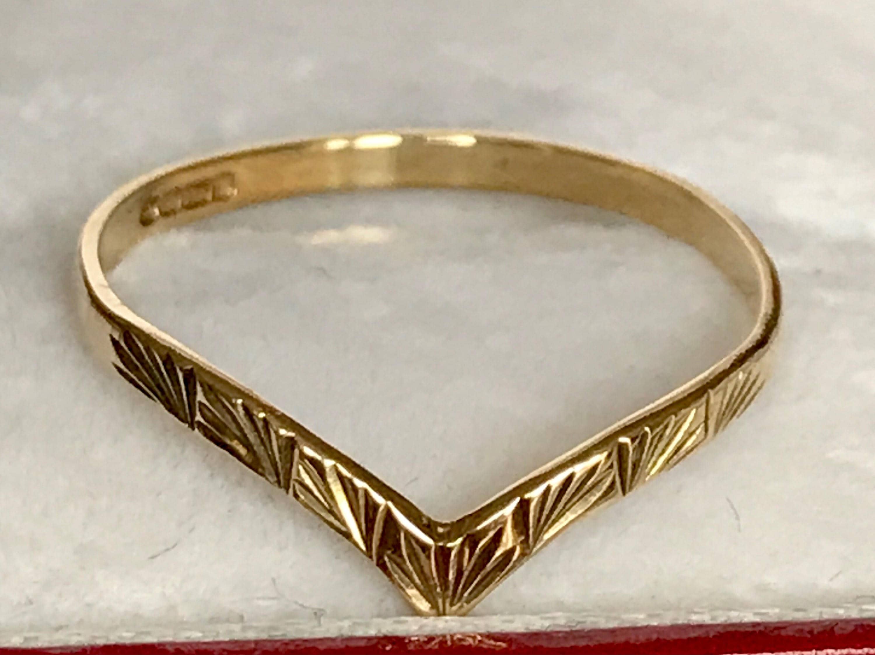 SALE*** Vintage 9ct yellow gold wishbone ring - fully hallmarked