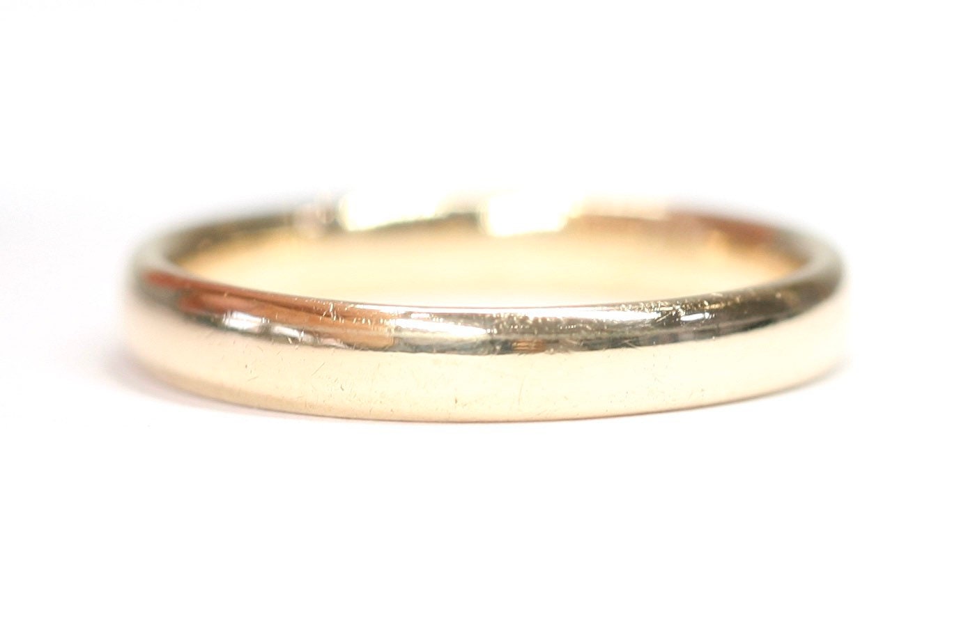 Vintage 9ct yellow gold wedding ring with WW2 Utility mark - hallmarked ...