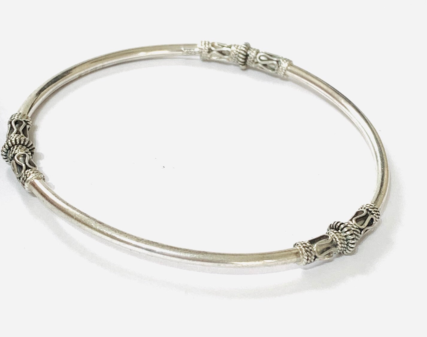 Stunning vintage sterling silver Byzantine bangle - stamped 925
