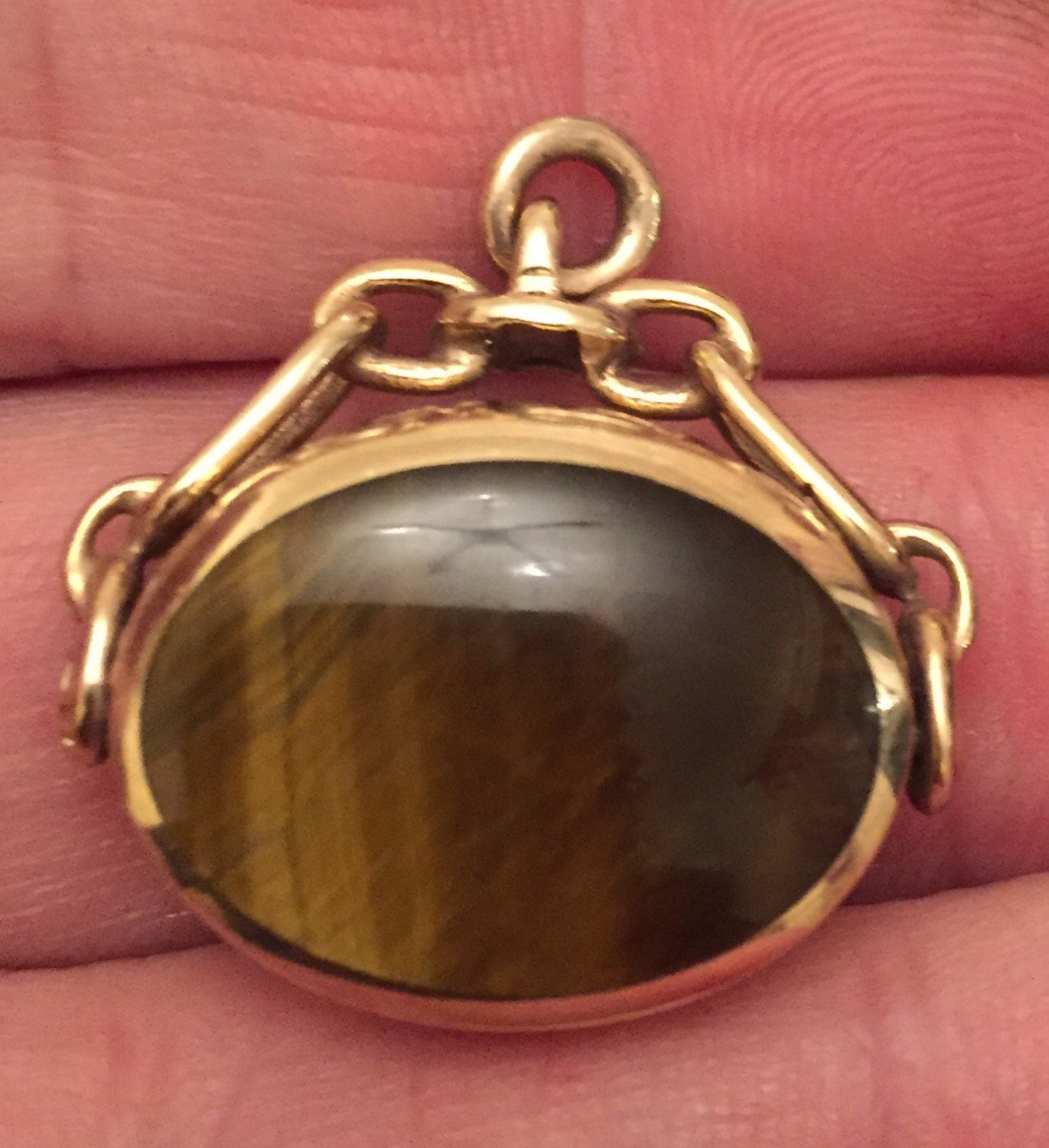 Vintage 9ct gold fob / pendant