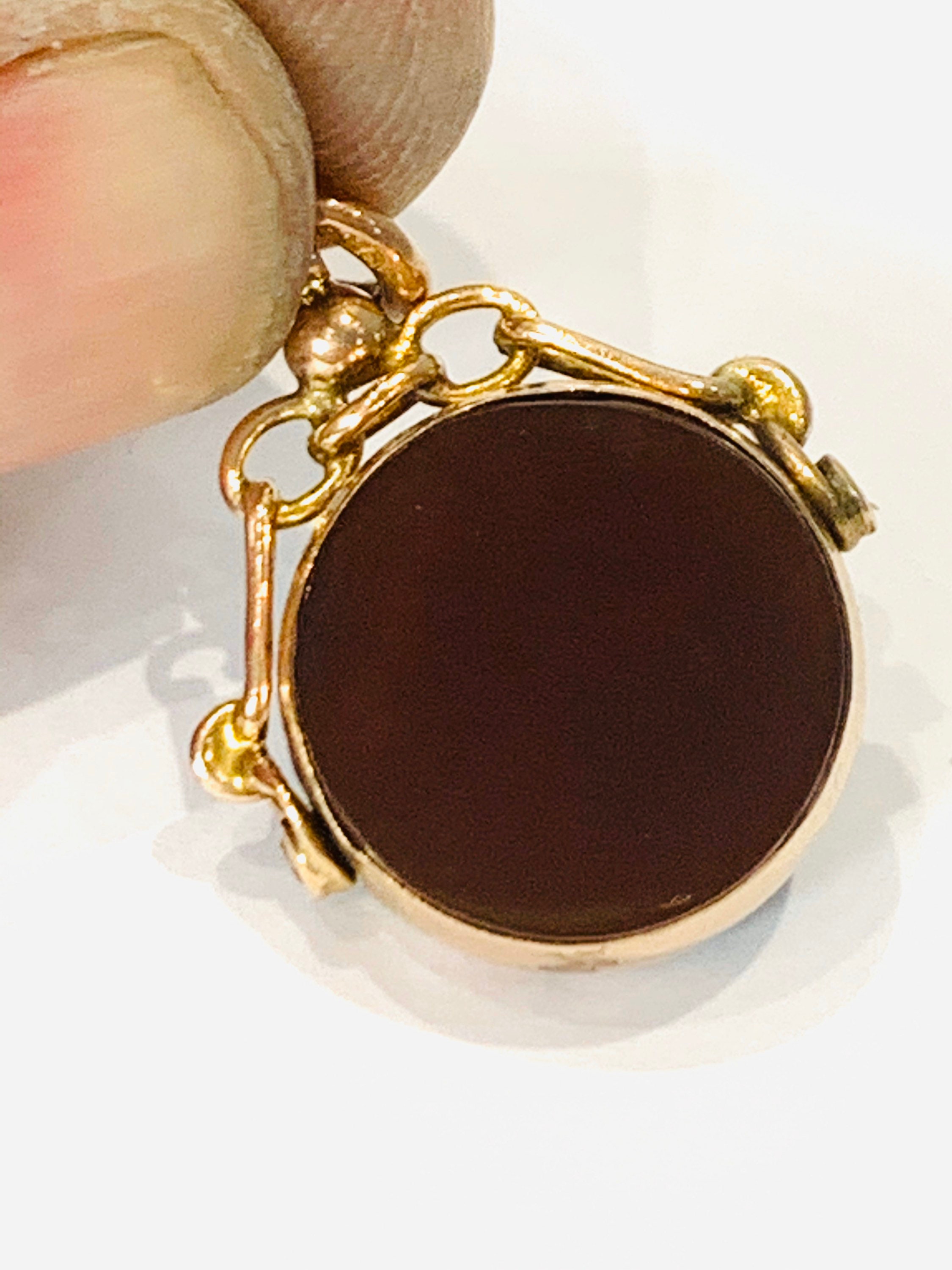 Superb antique 9ct rose gold Carnelian & Onyx spinning fob - hallmarked ... Superb antique 9ct rose gold Carnelian & Onyx spinning fob - hallmarked ...