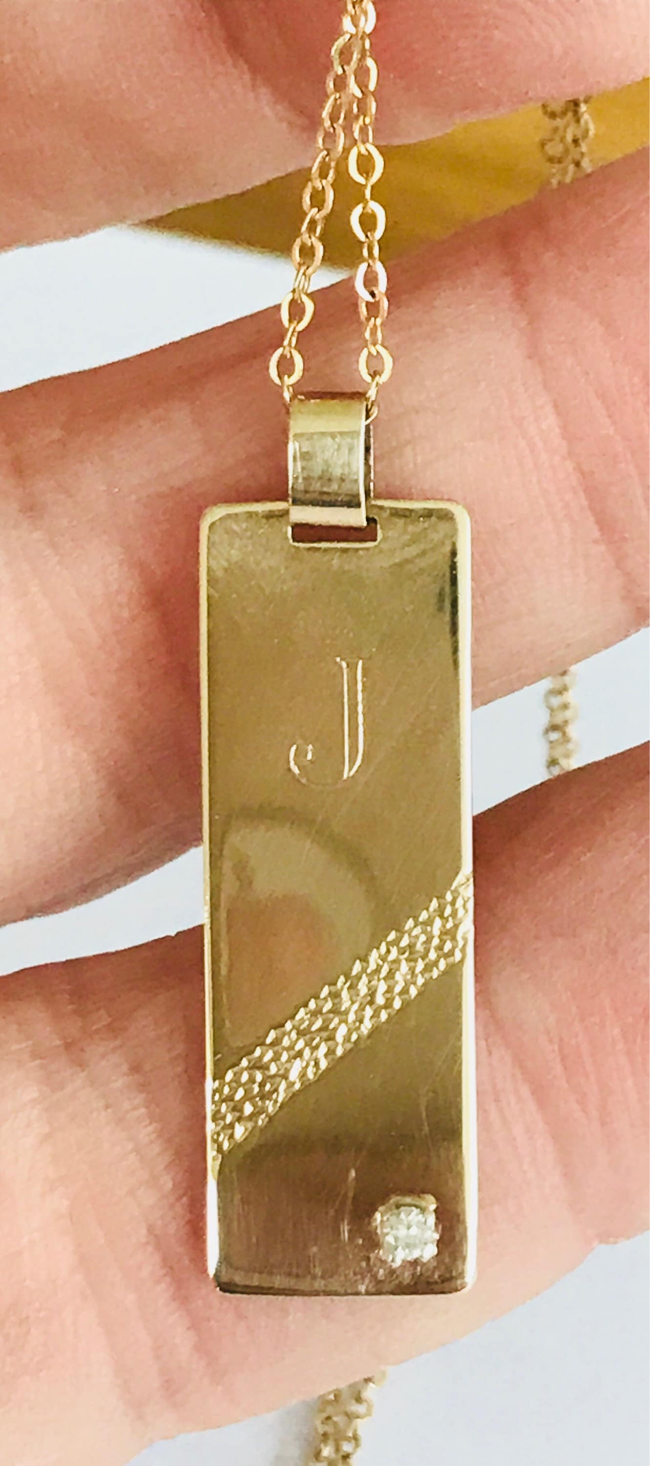 Vintage 9ct yellow gold diamond initialled 'J' pendant and chain ...