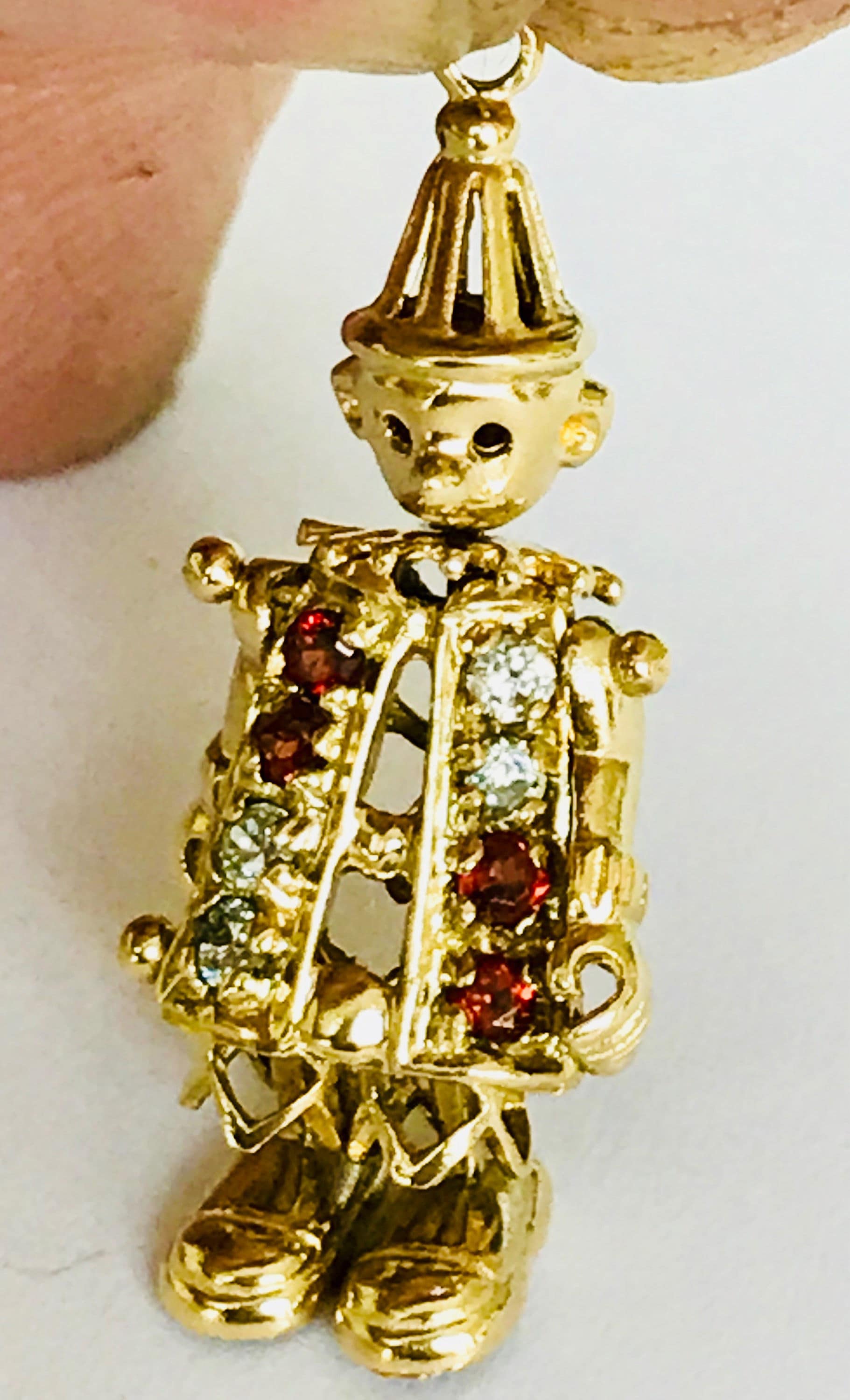 Stunning vintage 9ct gold gem set articulated Clown pendant or charm