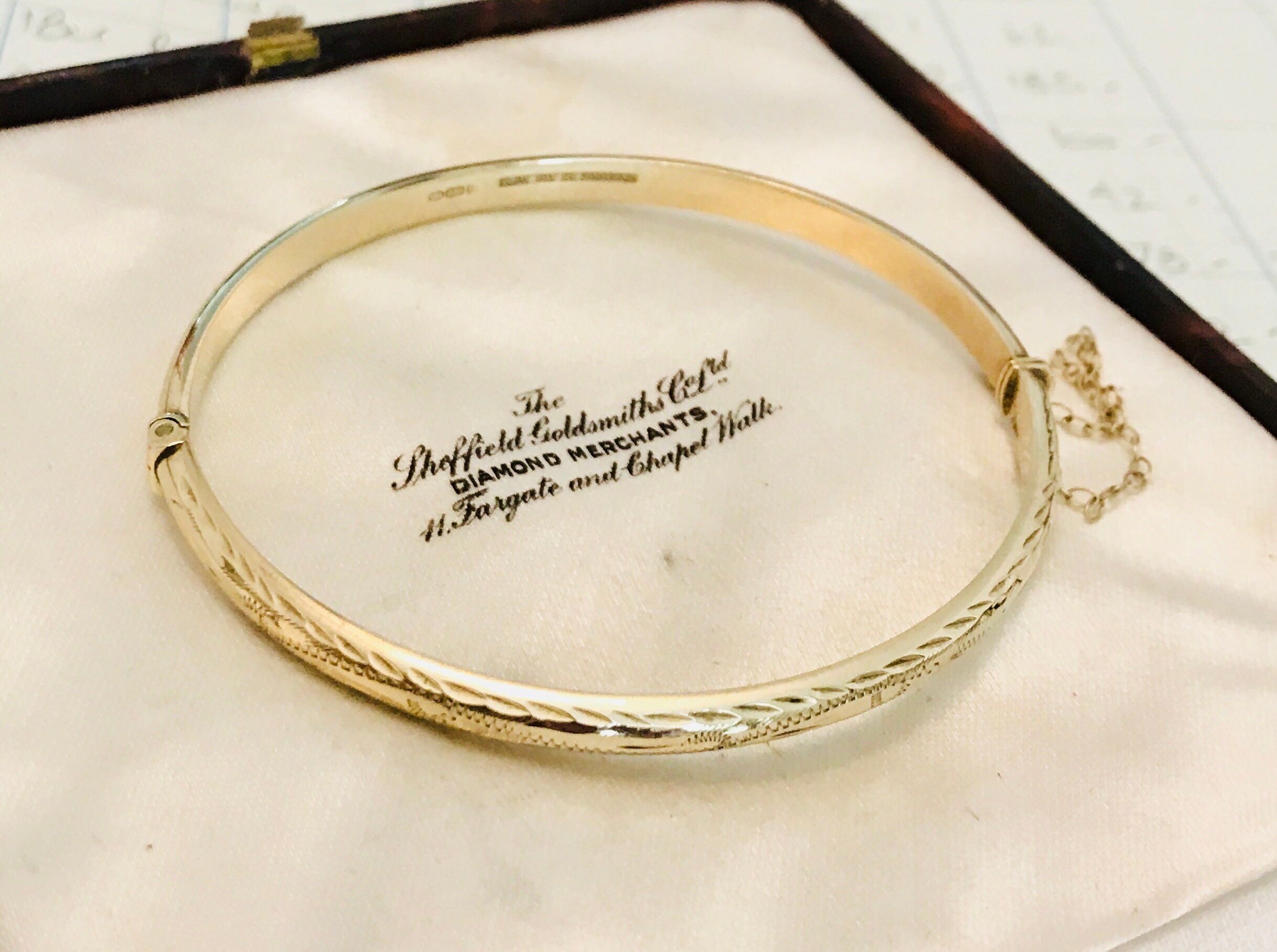 Superb vintage 9ct yellow gold embossed bangle with safety chain ...