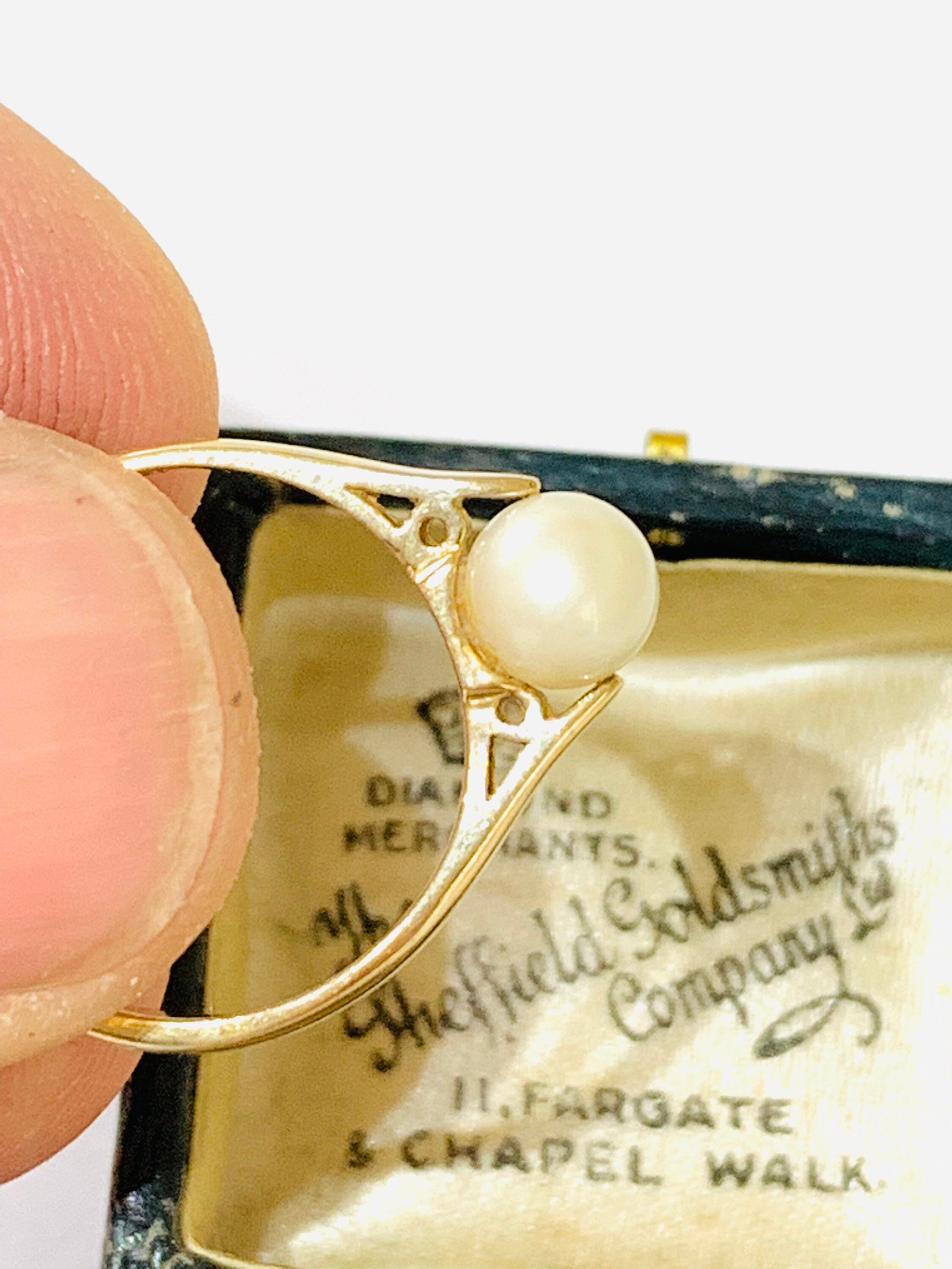 Vintage 9ct yellow gold Cultured Pearl ring - hallmarked Birmingham ... Vintage 9ct yellow gold Cultured Pearl ring - hallmarked Birmingham ...