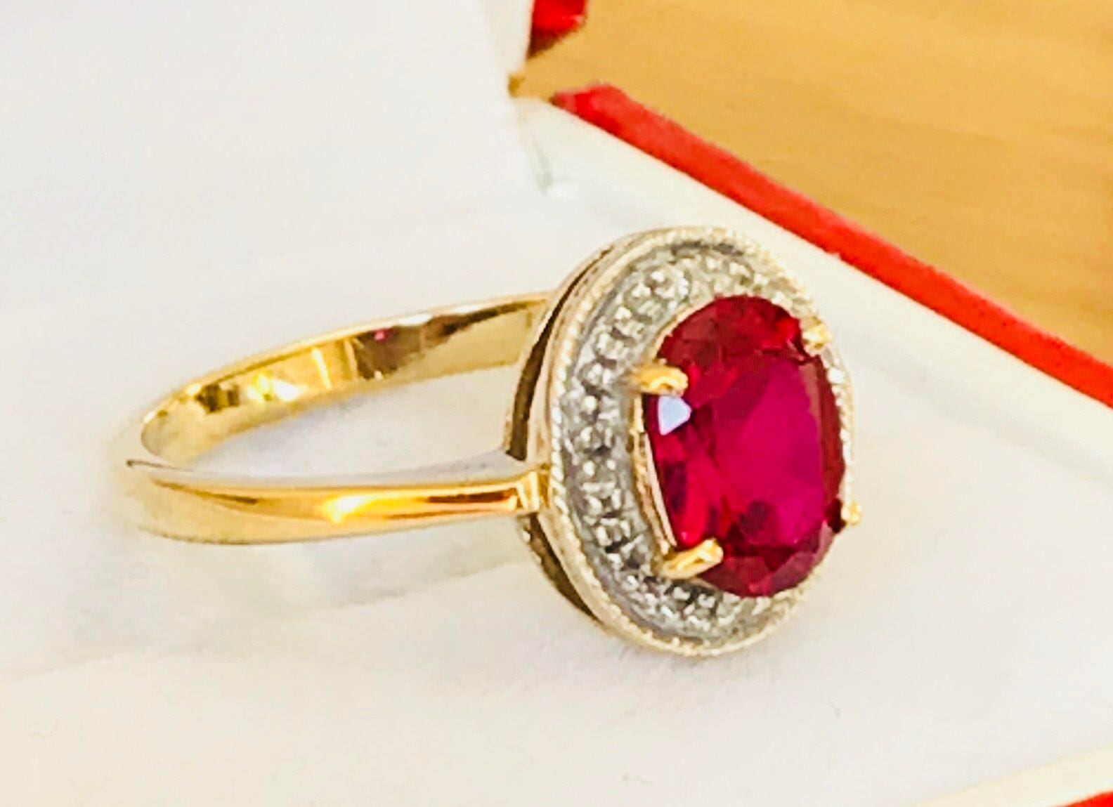 Stunning vintage 9ct gold ruby & diamond ring - fully hallmarked ...