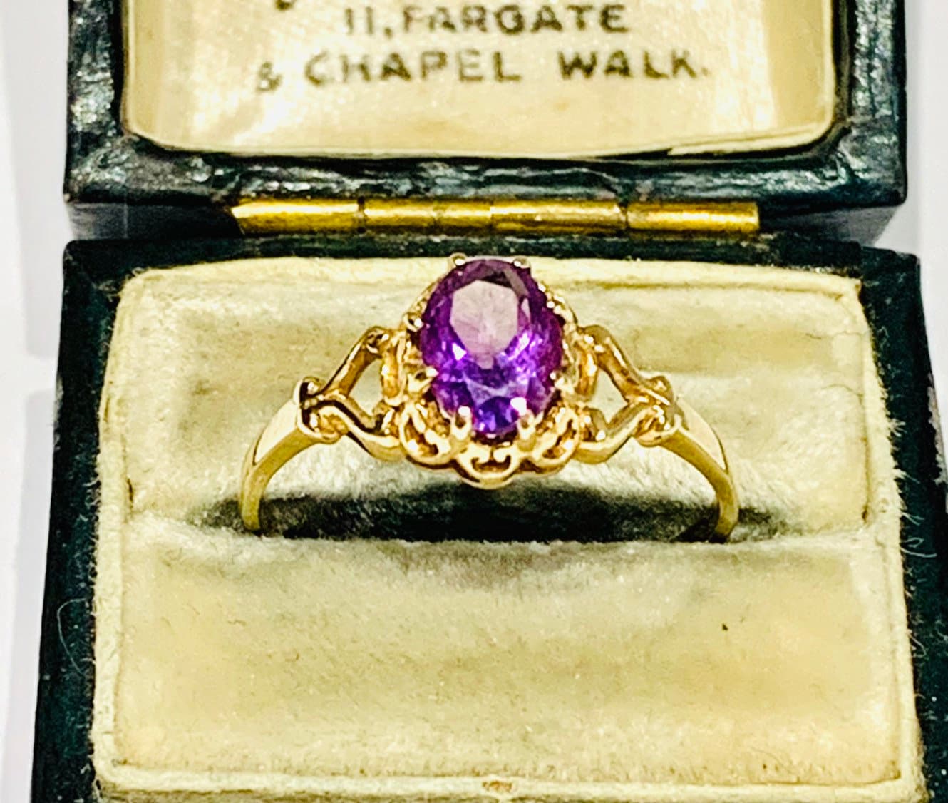 Stunning vintage 9ct yellow gold Amethyst solitaire ring - hallmarked London 1993 - size N 1/2 ...