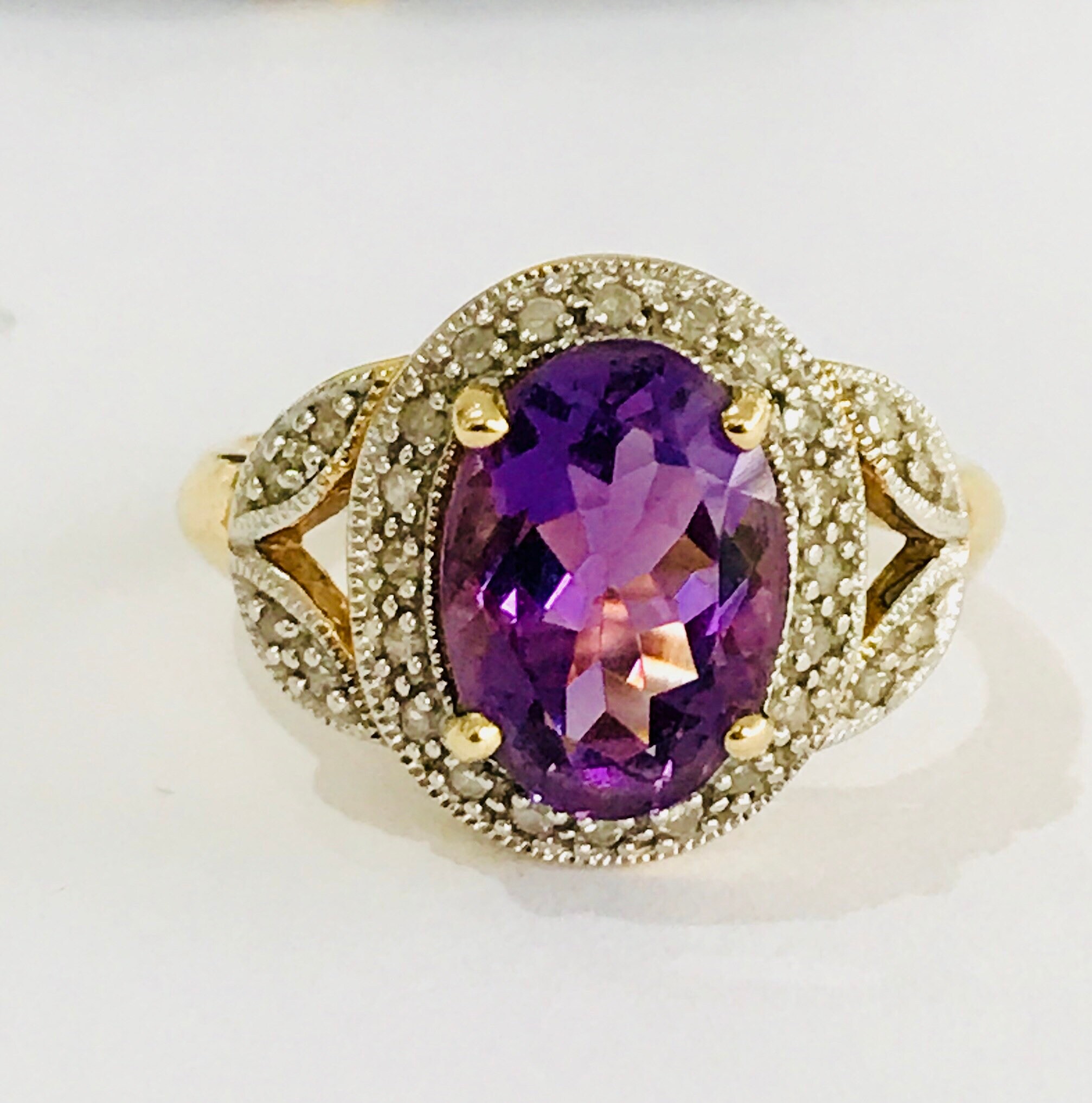 Stunning sparkling vintage 9ct gold Amethyst & 0.16tcw Diamond cluster ring - fully hallmarked