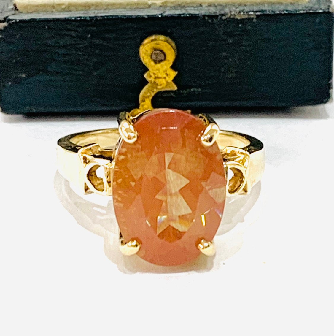 Stunning vintage 9ct yellow gold Sunstone ring - fully hallmarked ...