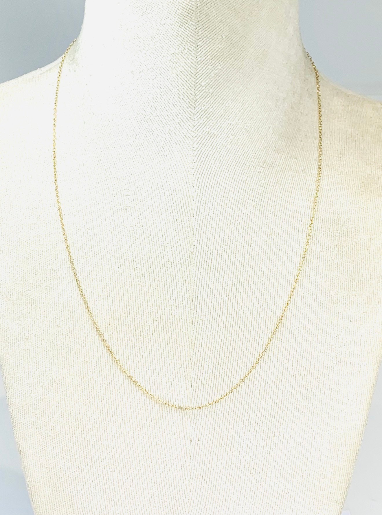 Vintage 9ct yellow gold 21 inch fine link chain