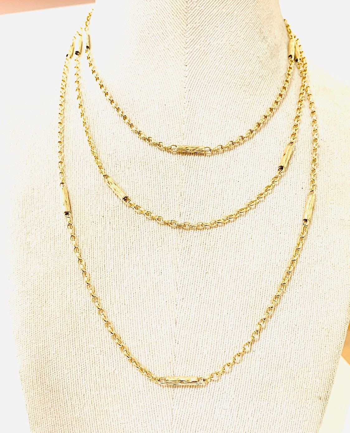 Stunning antique 9ct yellow gold 60 inch Muff chain - fully hallmarked