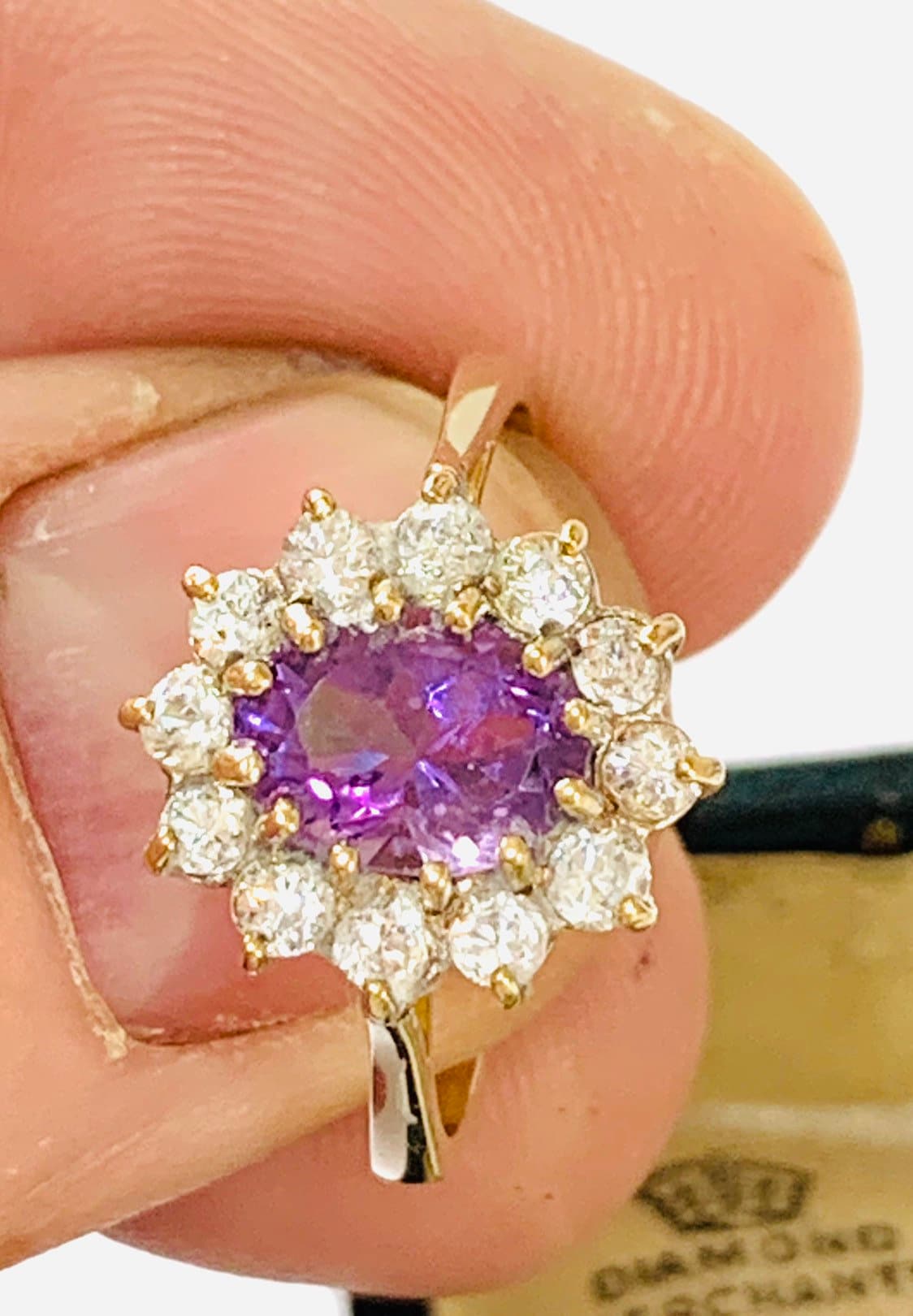 Sparkling vintage 9ct gold Amethyst and Cubic Zirconia cluster ring - fully hallmarked - size P ...