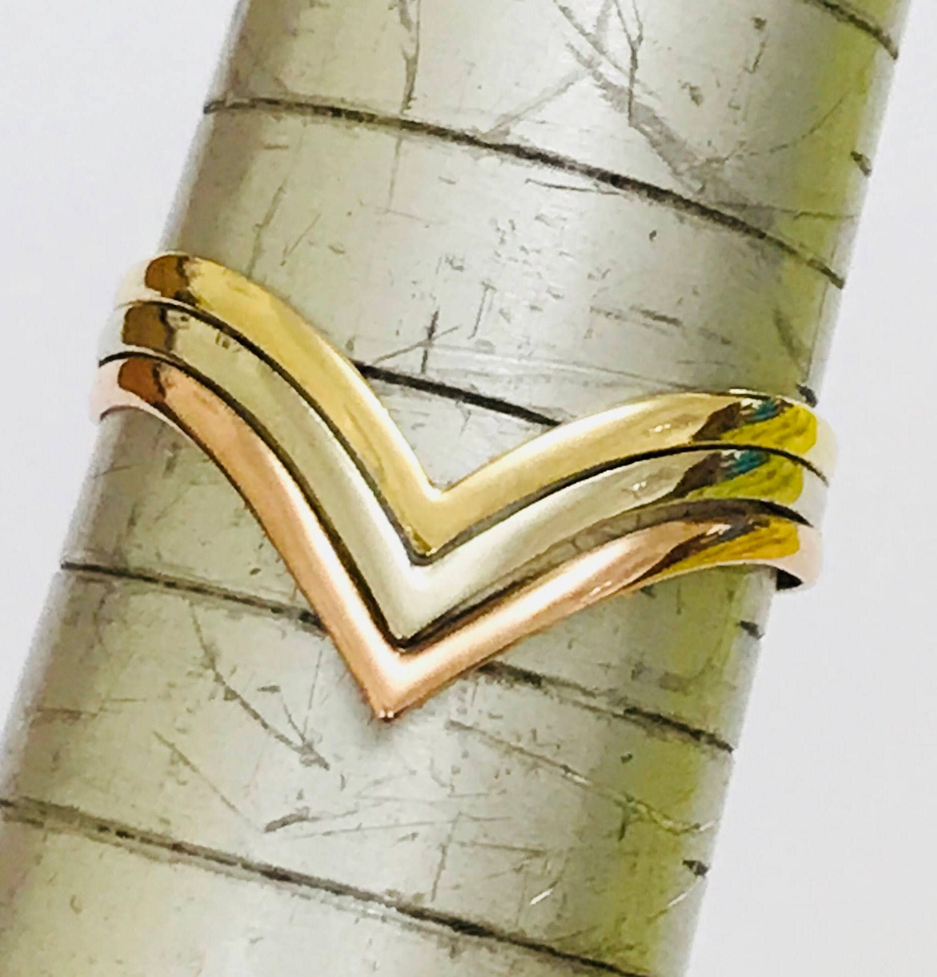 Stunning vintage 9ct 3 coloured gold wishbone ring - hallmarked ...