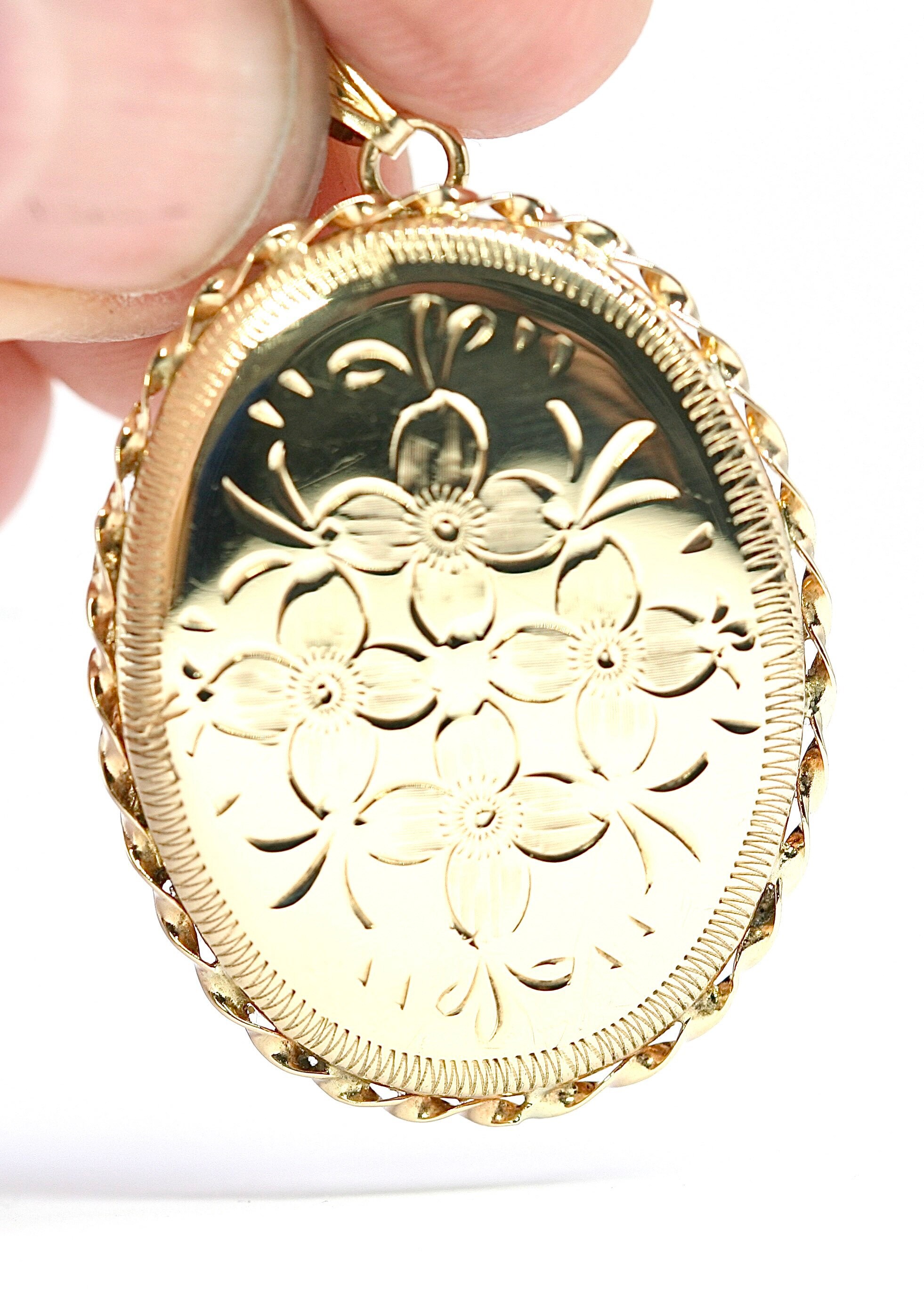 Stunning large, heavy vintage 9ct gold engraved double photograph ...