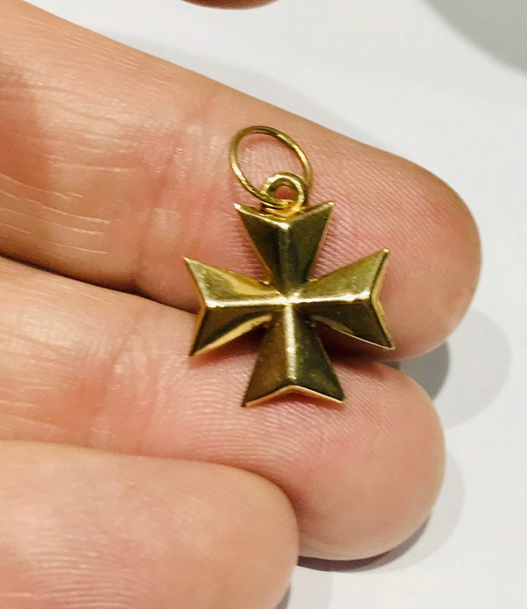 Superb vintage 18ct gold Maltese Cross pendant - fully hallmarked ...