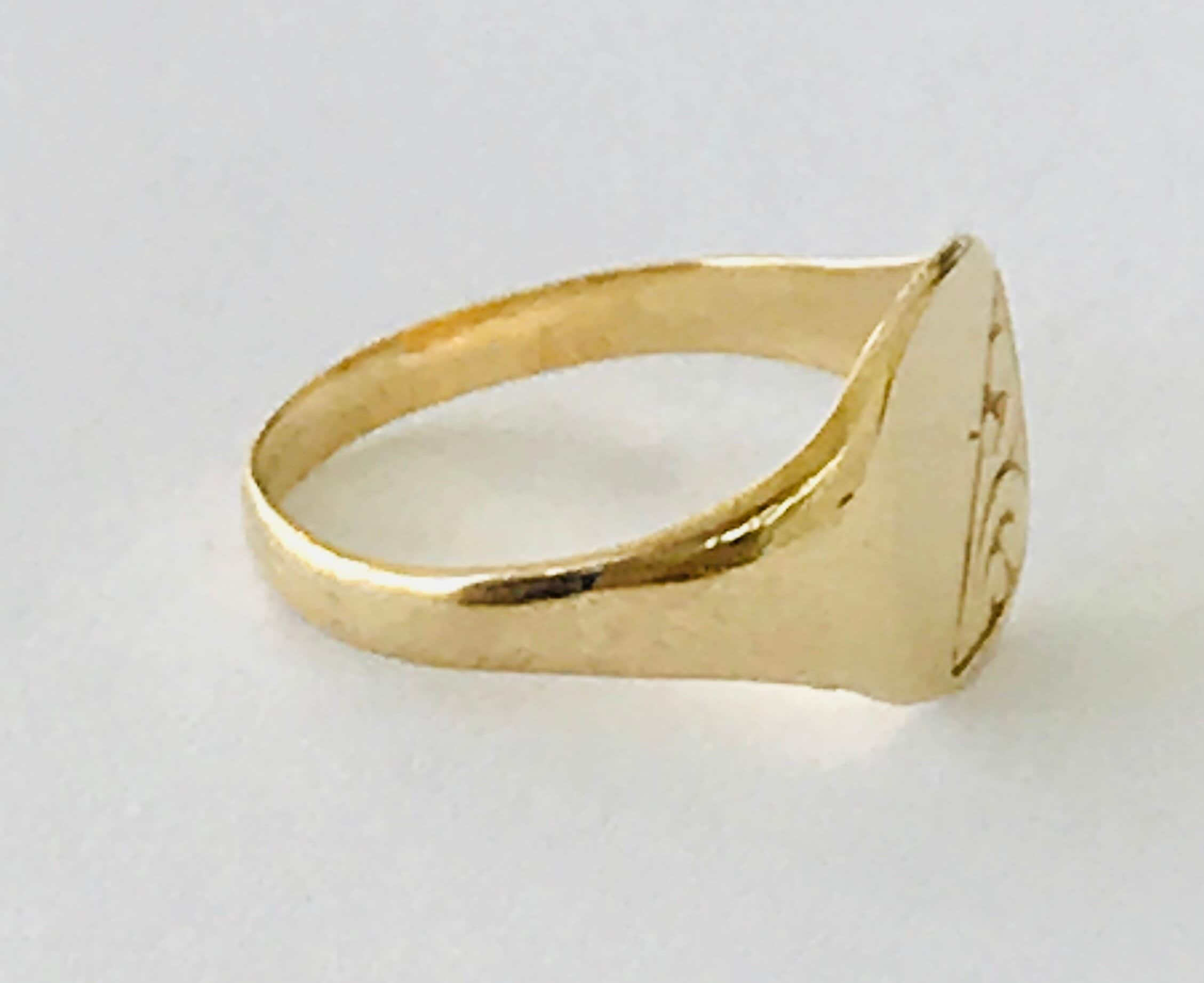 Vintage 9ct gold Childs / Ladies pinky signet ring - fully hallmarked ...