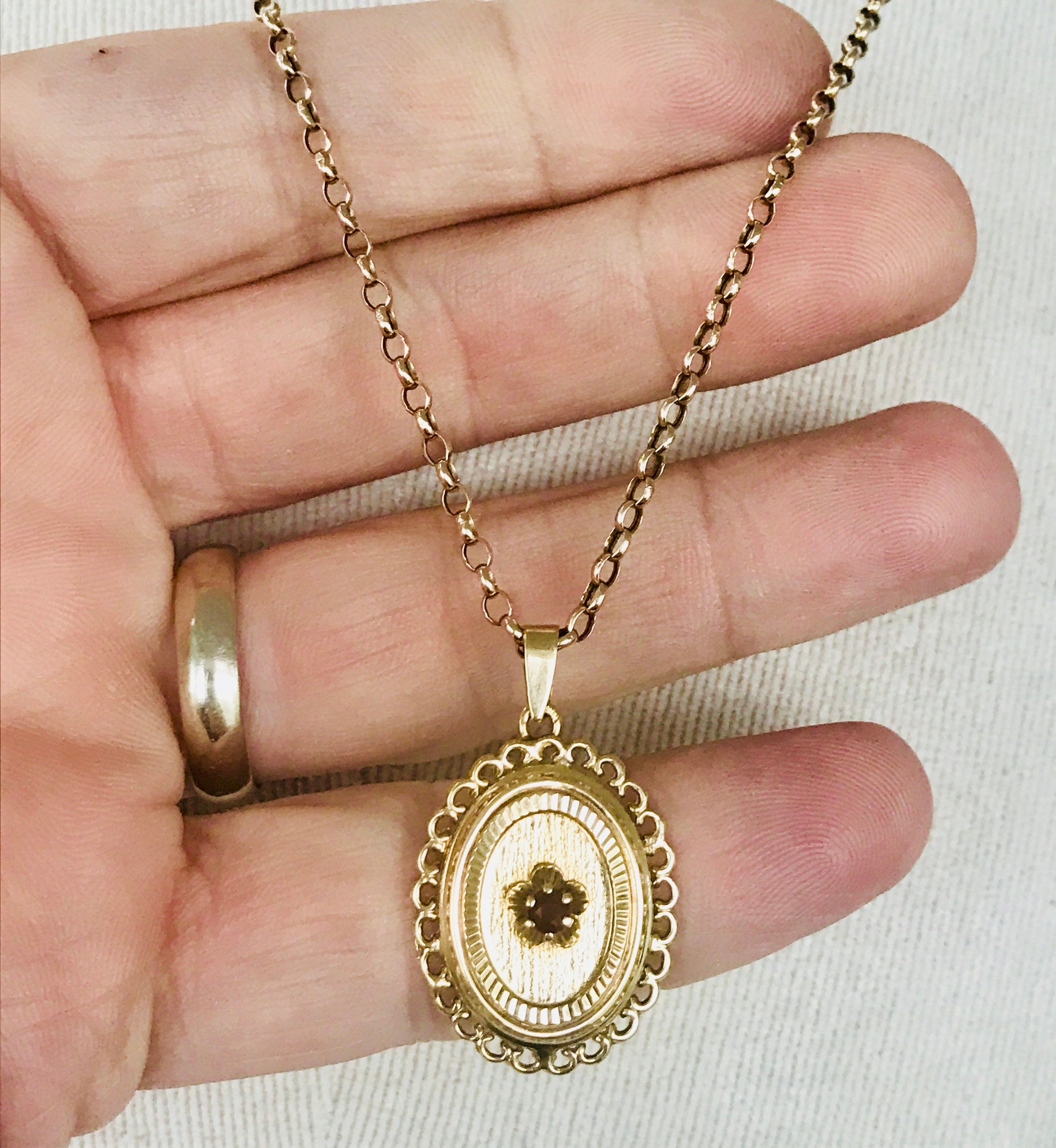 Stunning antique 9ct gold 20 inch Garnet necklace - hallmarked ... Stunning antique 9ct gold 20 inch Garnet necklace - hallmarked ...