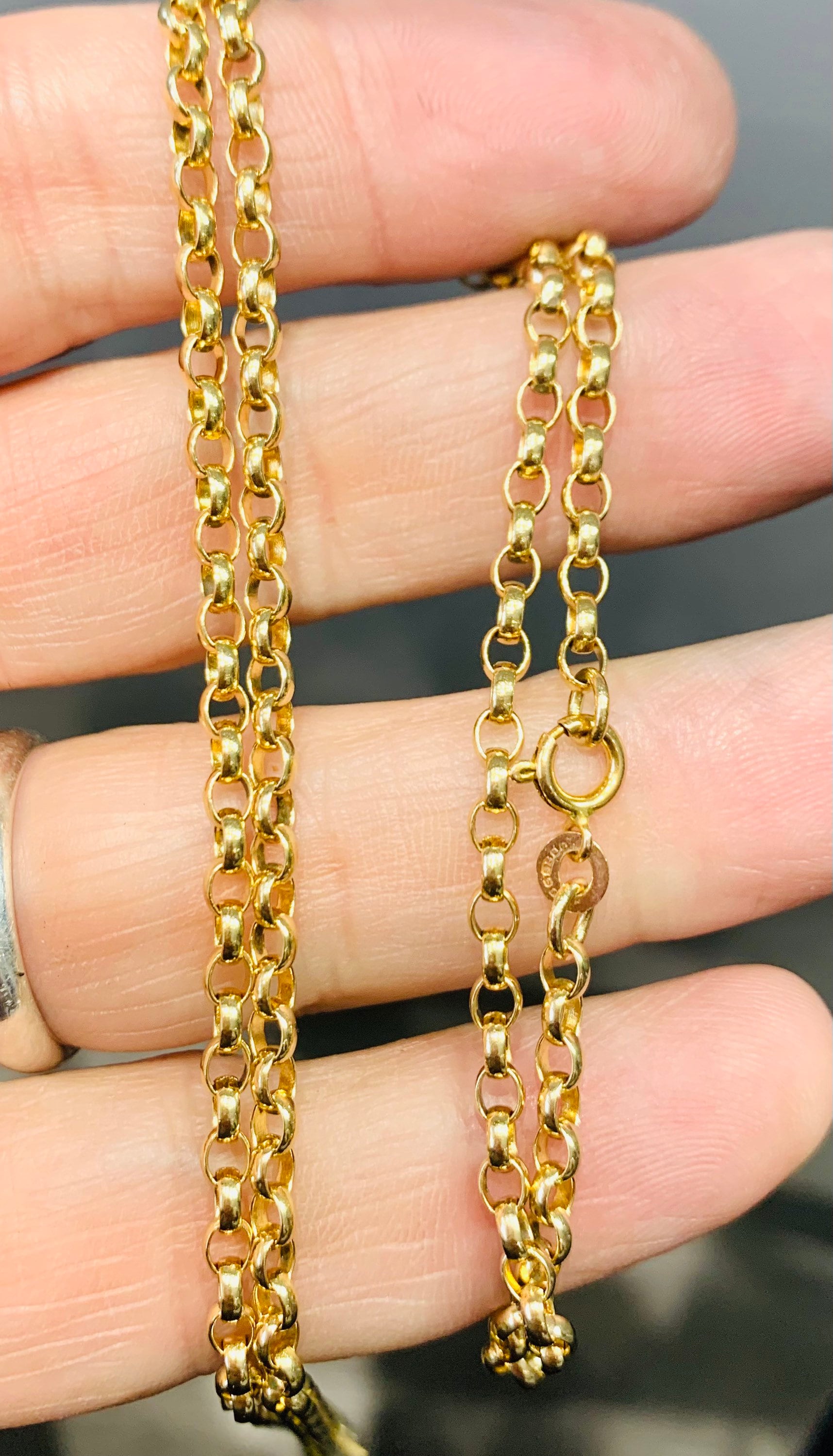 Superb vintage 9ct yellow gold 22 inch Belcher chain - hallmarked ...