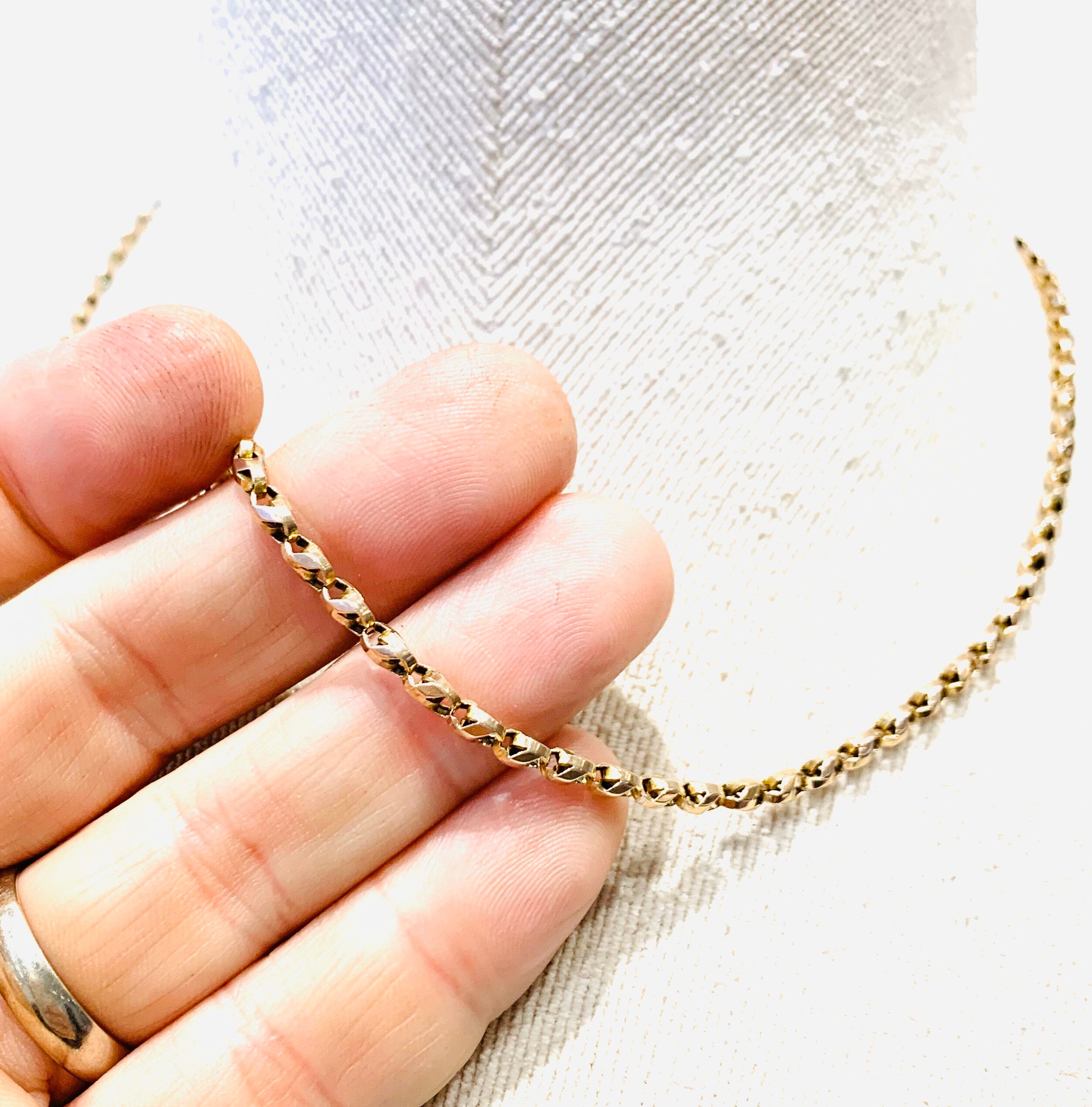 Superb antique 9ct gold 18 inch fancy 'Tulip Link' chain