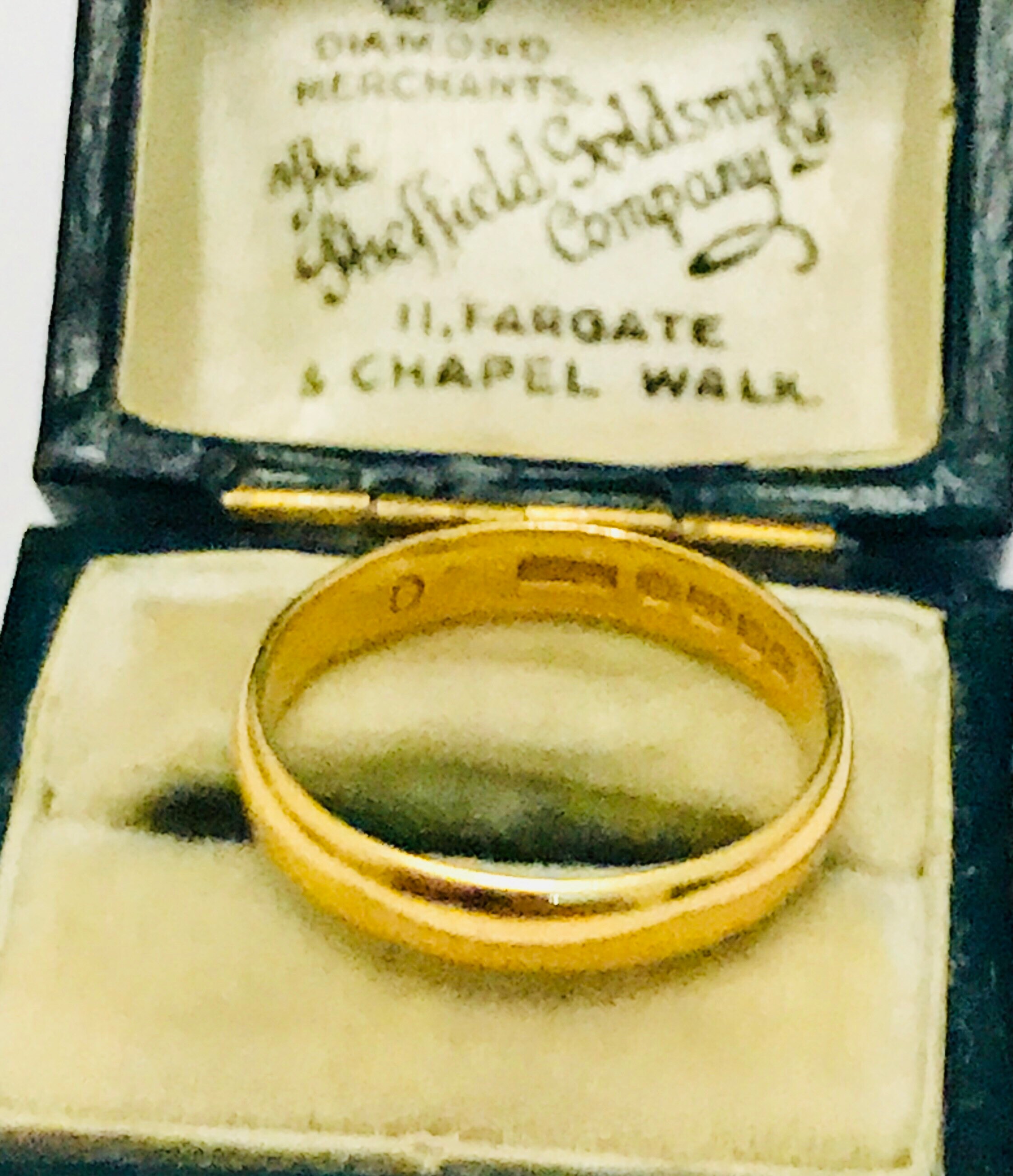 Stunning antique 22ct gold wedding ring - hallmarked Birmingham 1924