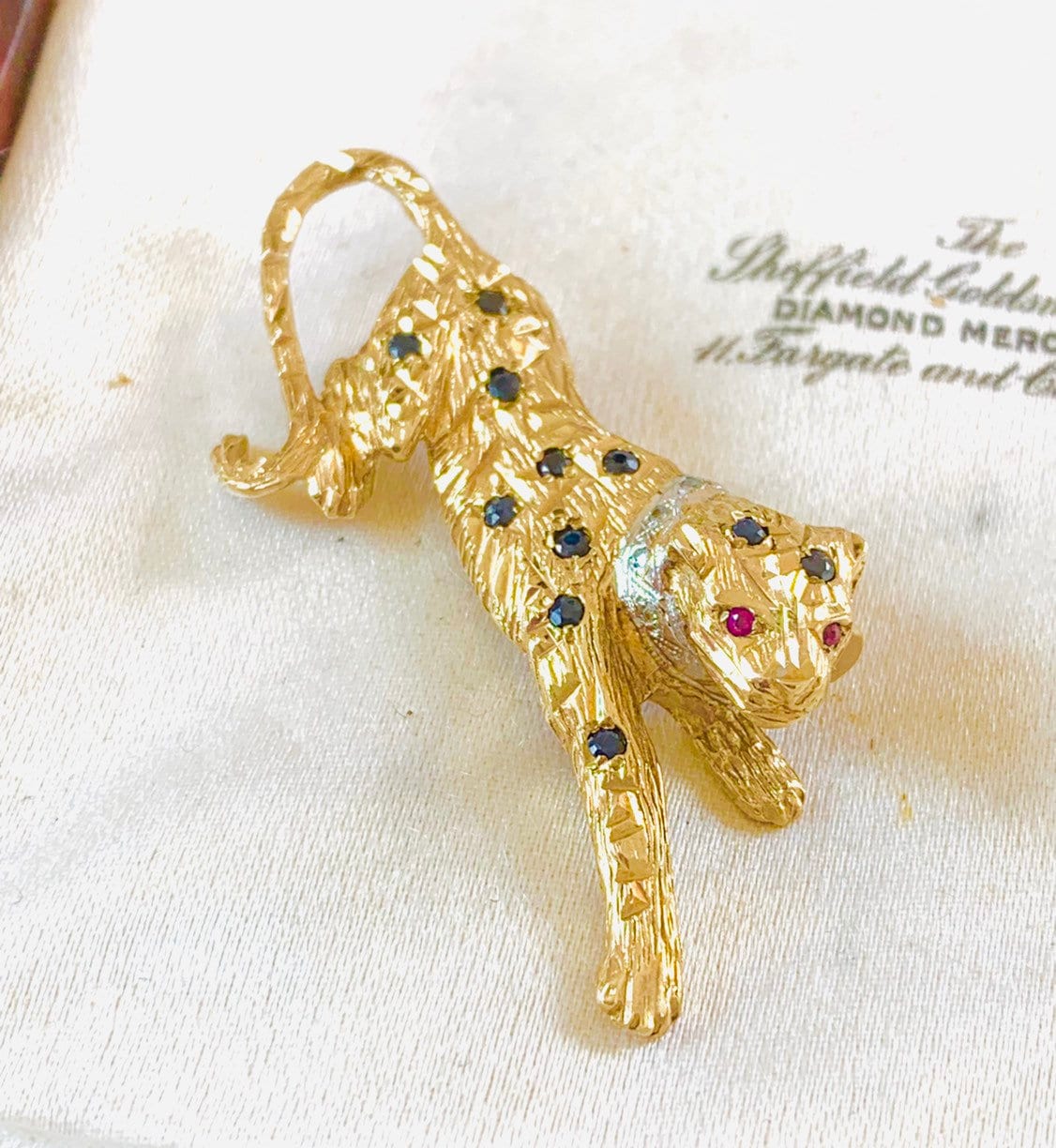 Fabulous vintage 9ct gold Leopard with Sapphires, Rubies and Diamonds ...