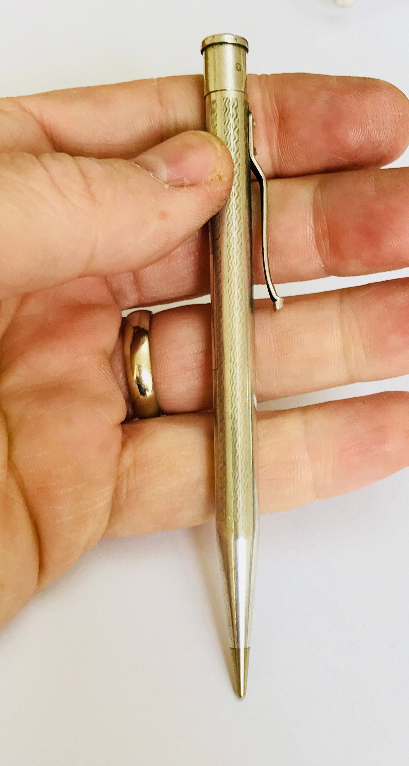 Superb antique sterling silver propelling pencil - London 1946